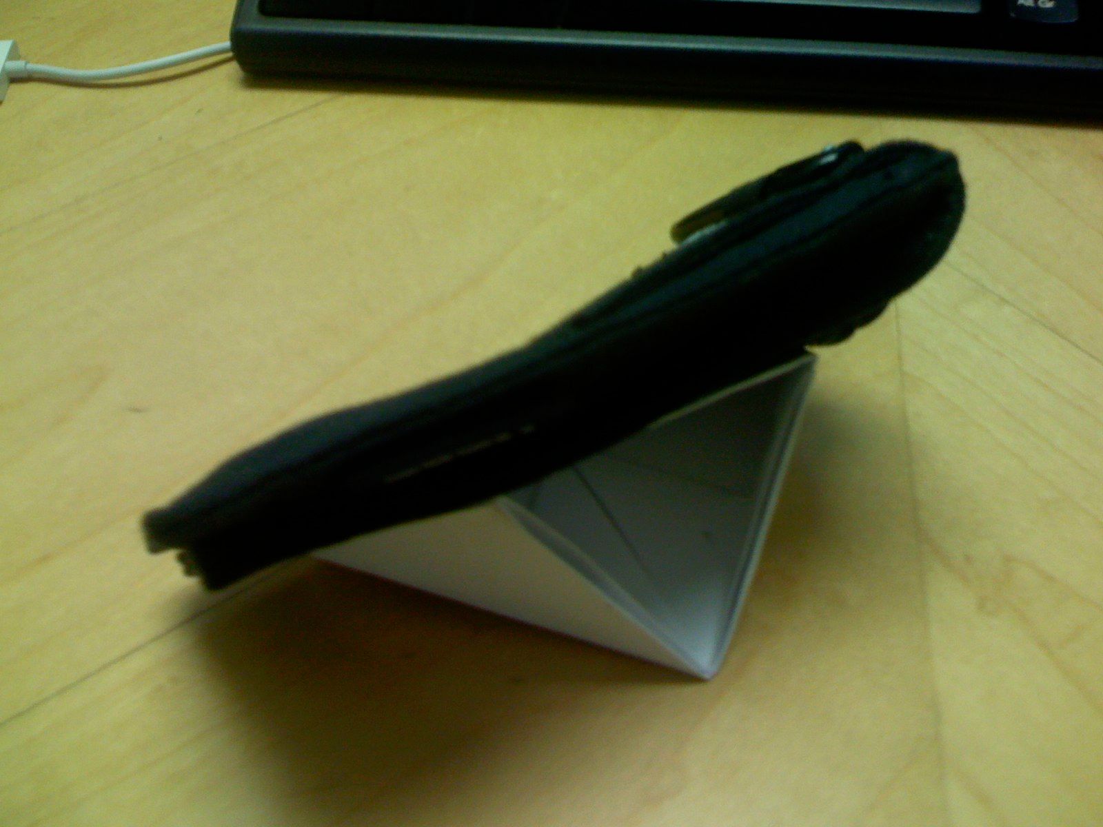 Iphone Stand : 6 Steps - Instructables