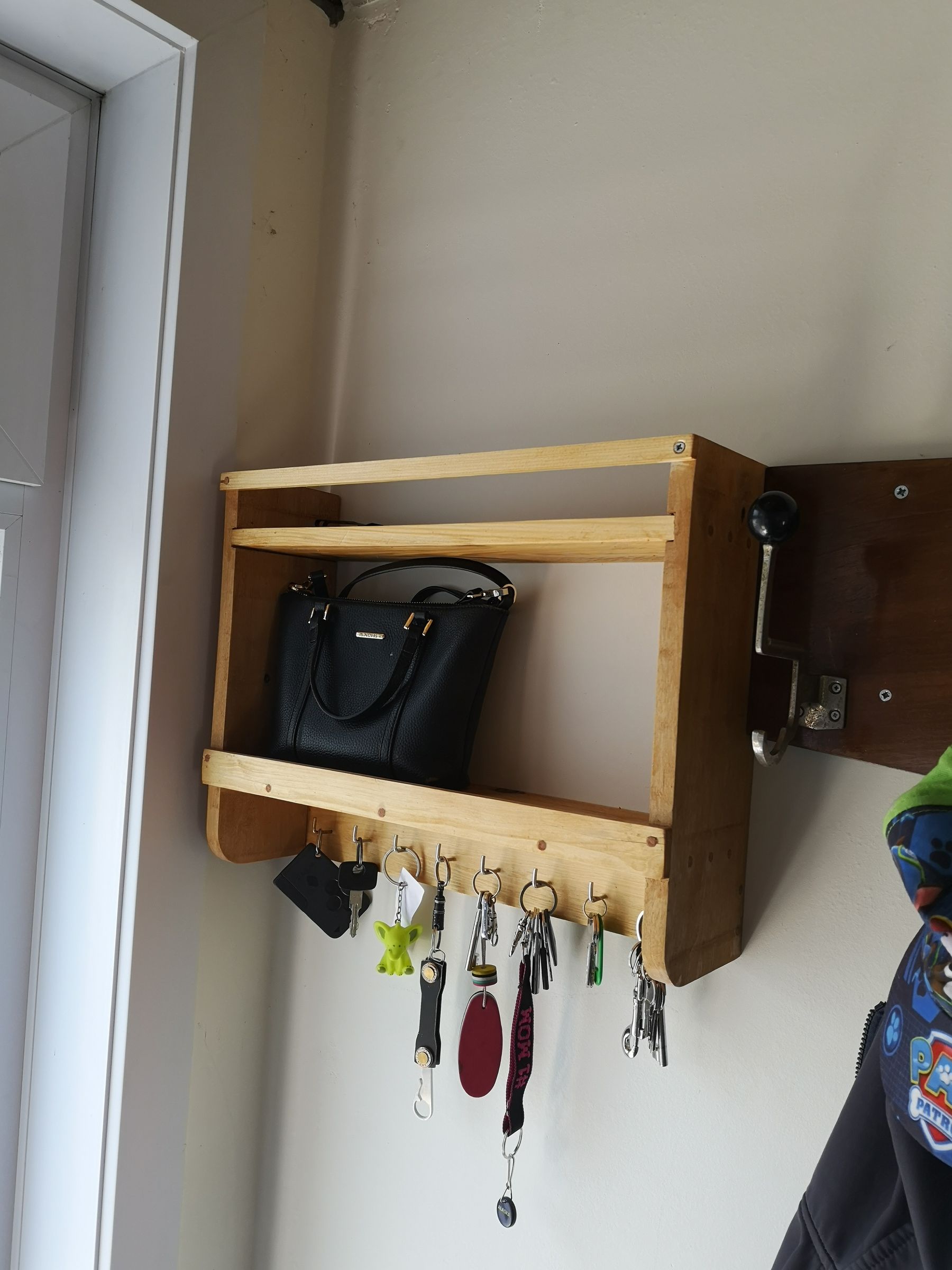 Hallway Key Hanger : 5 Steps (with Pictures) - Instructables