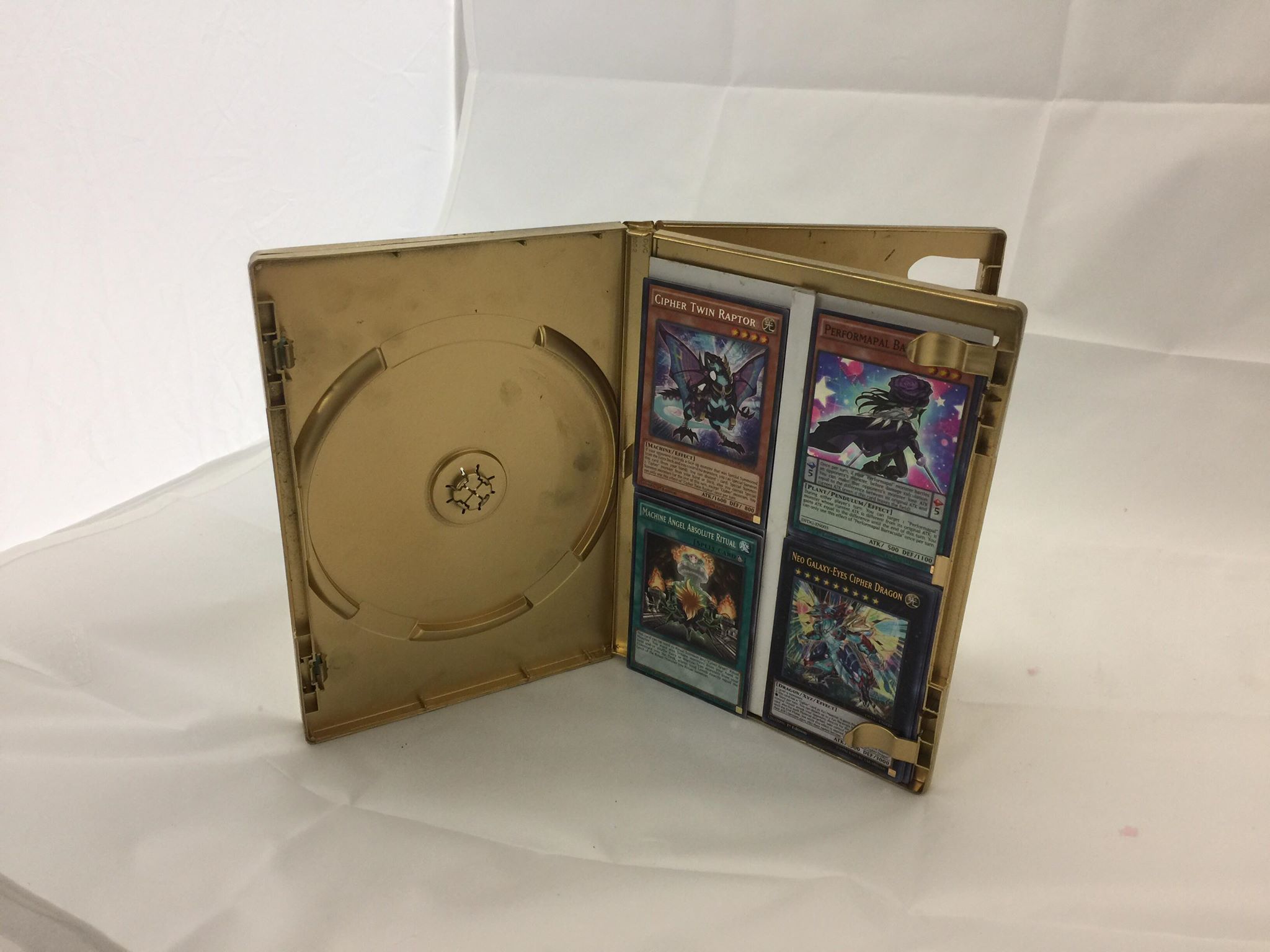 Mini Folder Made With Old Xbox 360 Game Cases. : 5 Steps - Instructables