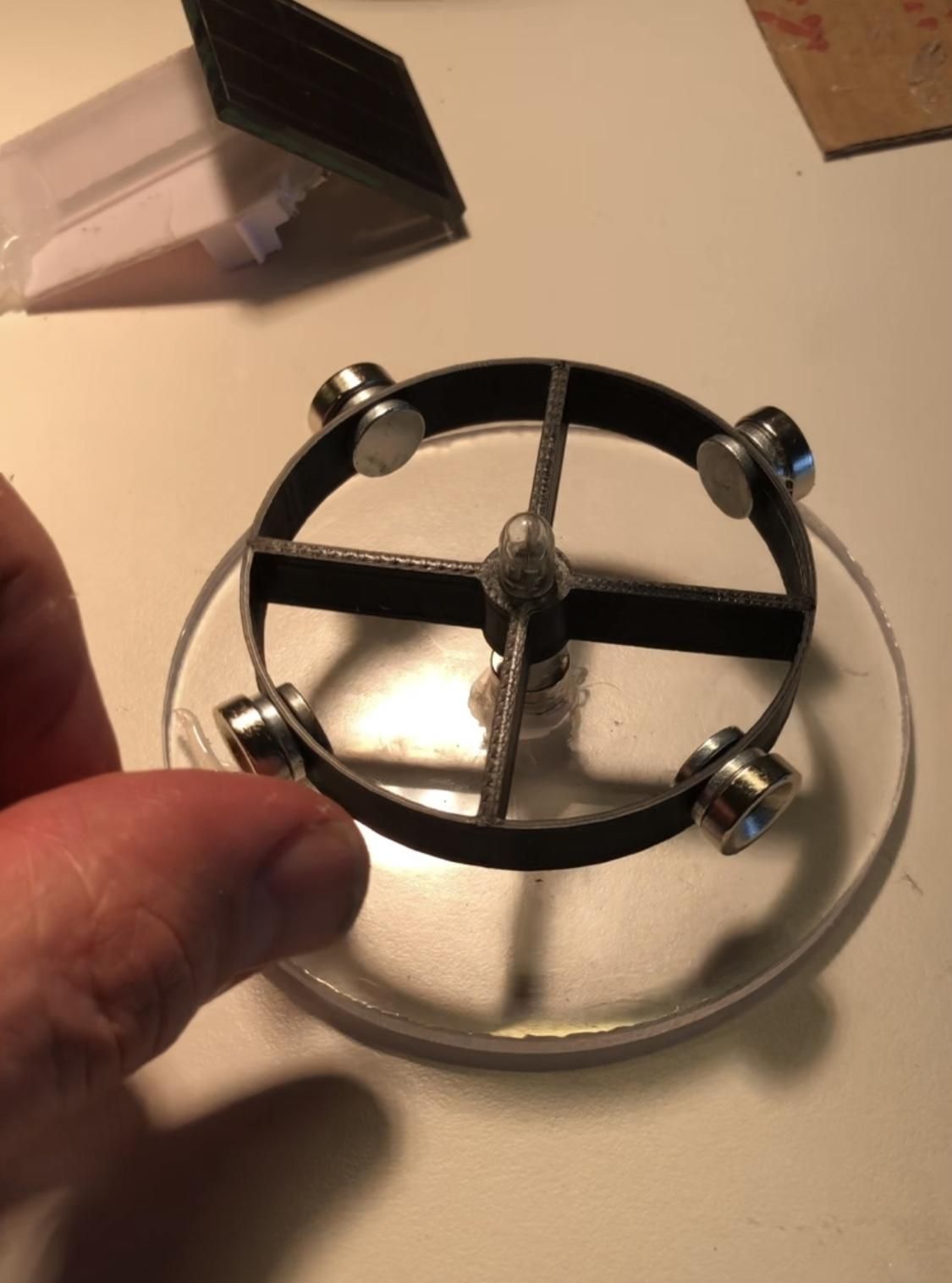 Solar 3D Printed Feris Wheel Pulse Motor With a Low-friction Glass ...