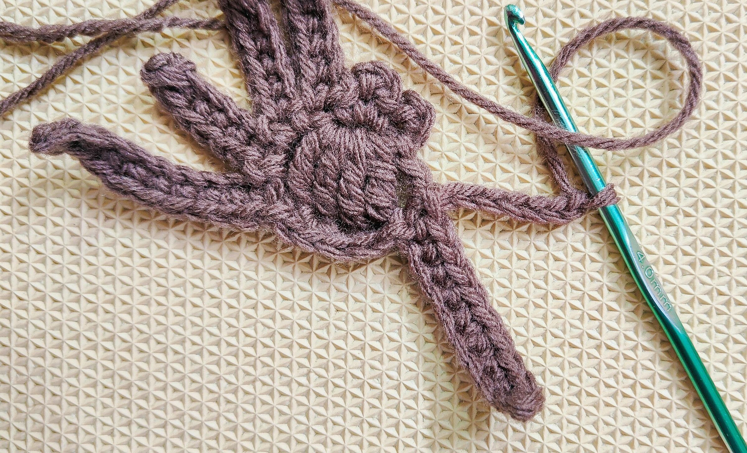 Easy Crochet Spider Applique Halloween Pattern : 4 Steps (with Pictures ...