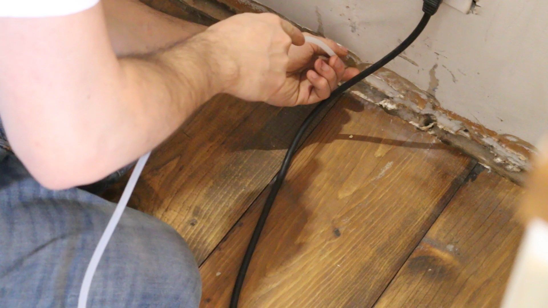 How to Connect a Water Line to Your Refrigerator : 7 Steps (with ...