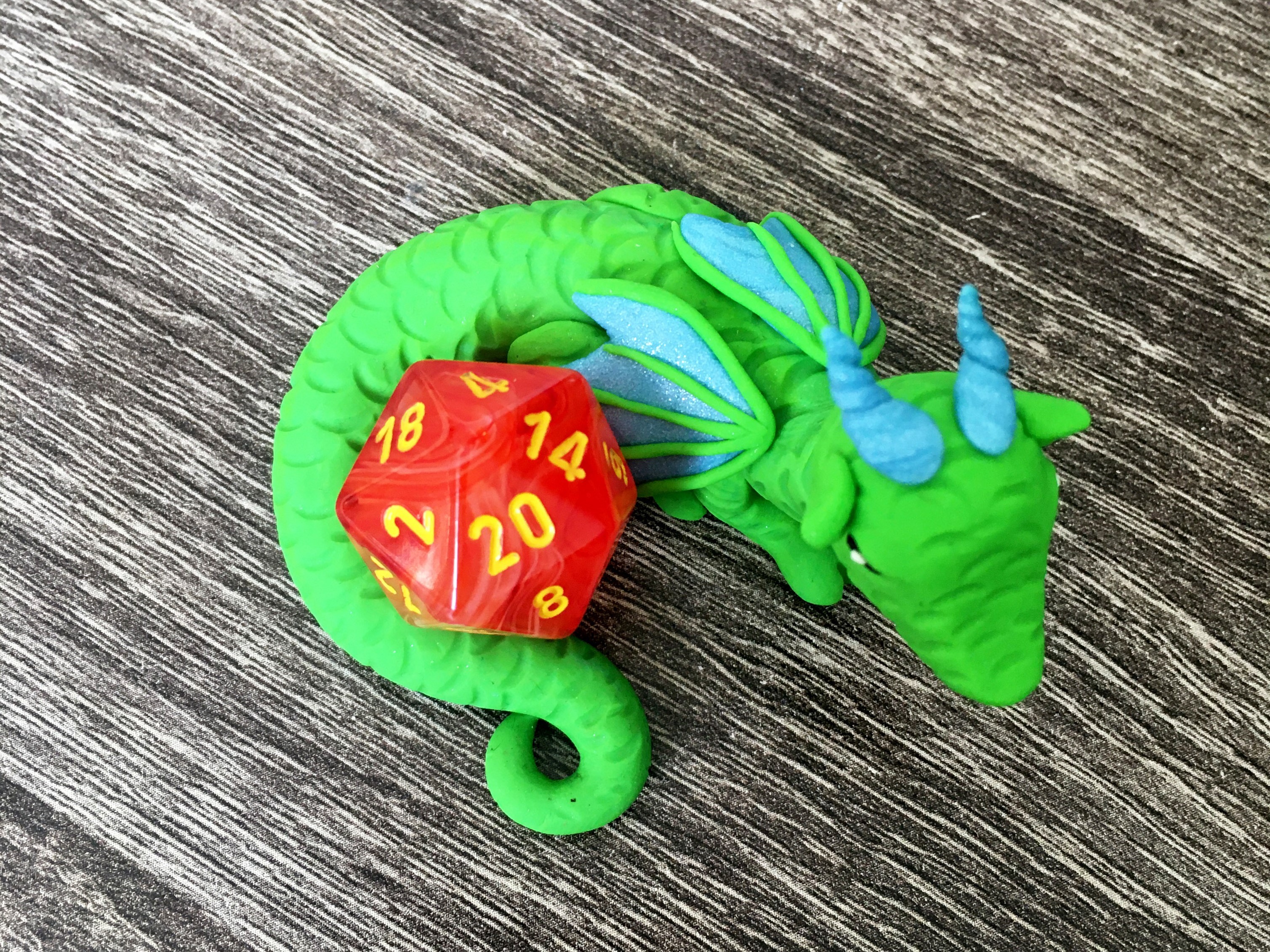 Sculpted Dragon D20 Holder : 5 Steps (with Pictures) - Instructables