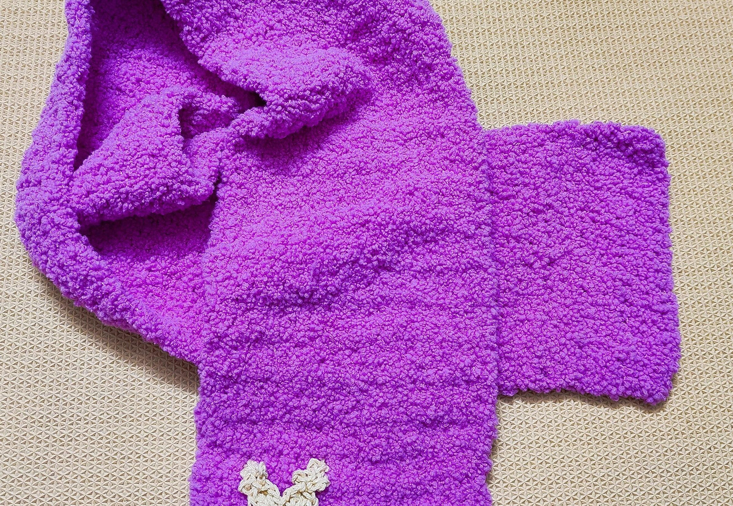 Easy Crochet Scarf With Snuggle Yarn : 5 Steps (with Pictures ...
