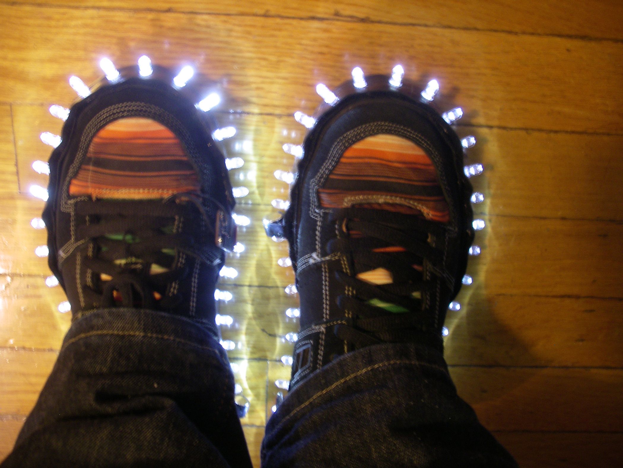 Super Brite LED Sneakers 1.0 : 19 Steps (with Pictures) - Instructables