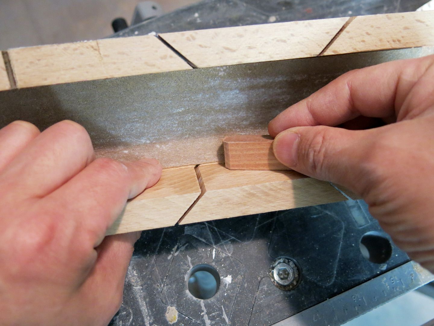 Perfect Rounded Corners, With Just a Mitre Box : 7 Steps (with Pictures ...