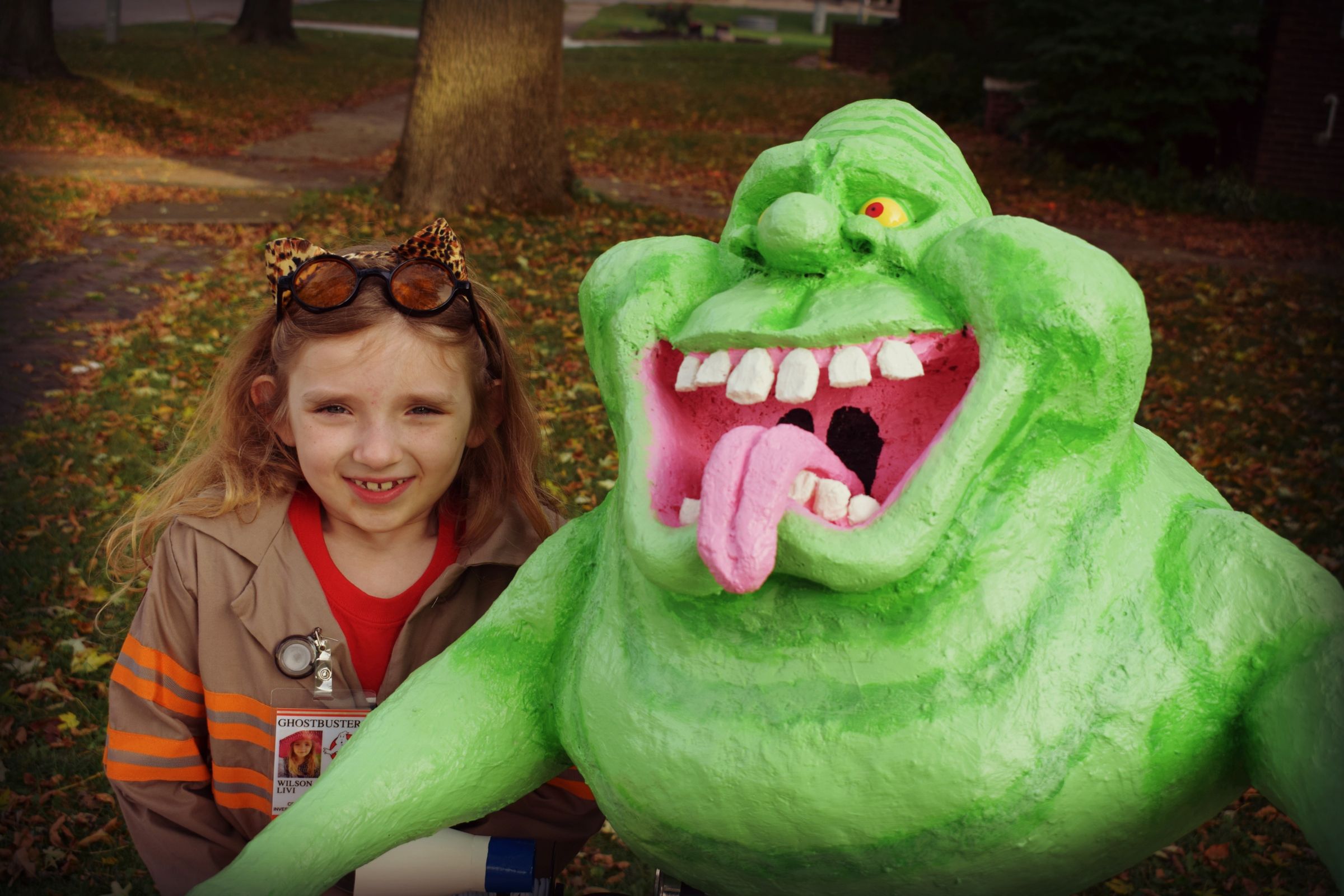Awesome Ghostbuster With Proton Pack, Slimer, Ecto-1, and Ghost-Trap ...