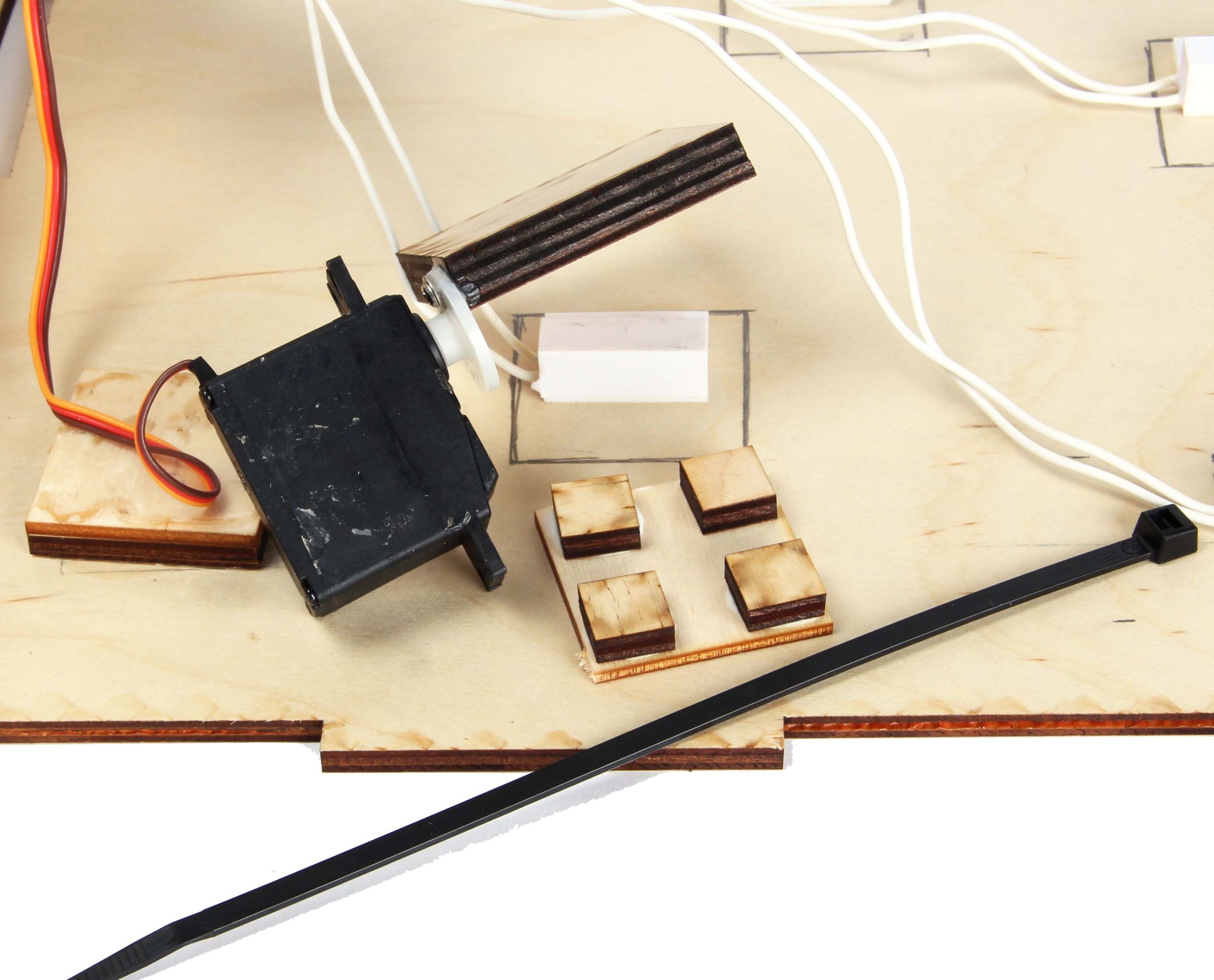 Secret Compartment Chess Set : 14 Steps (with Pictures) - Instructables