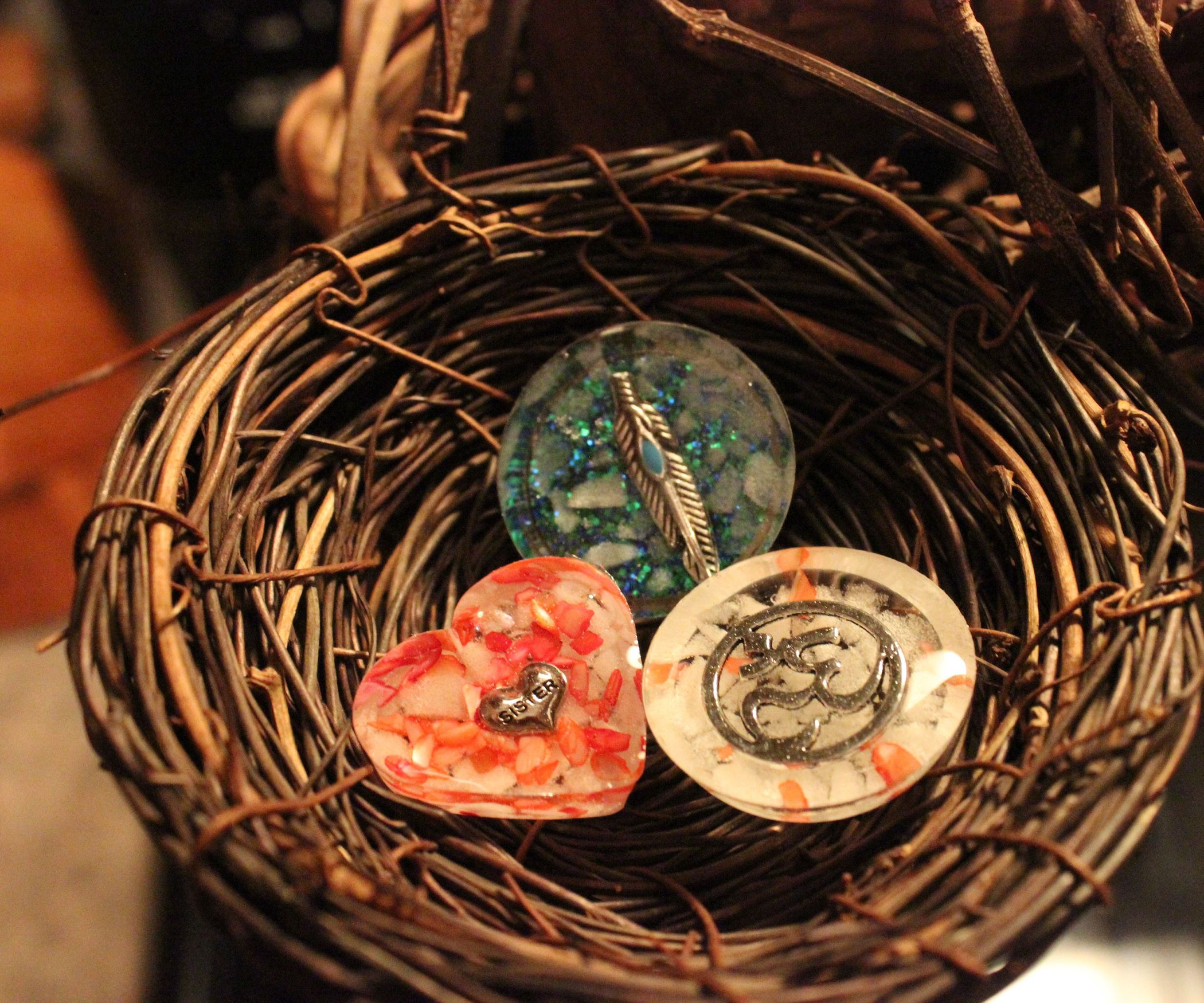 Resin Pendants & Ornaments : 5 Steps (with Pictures) - Instructables