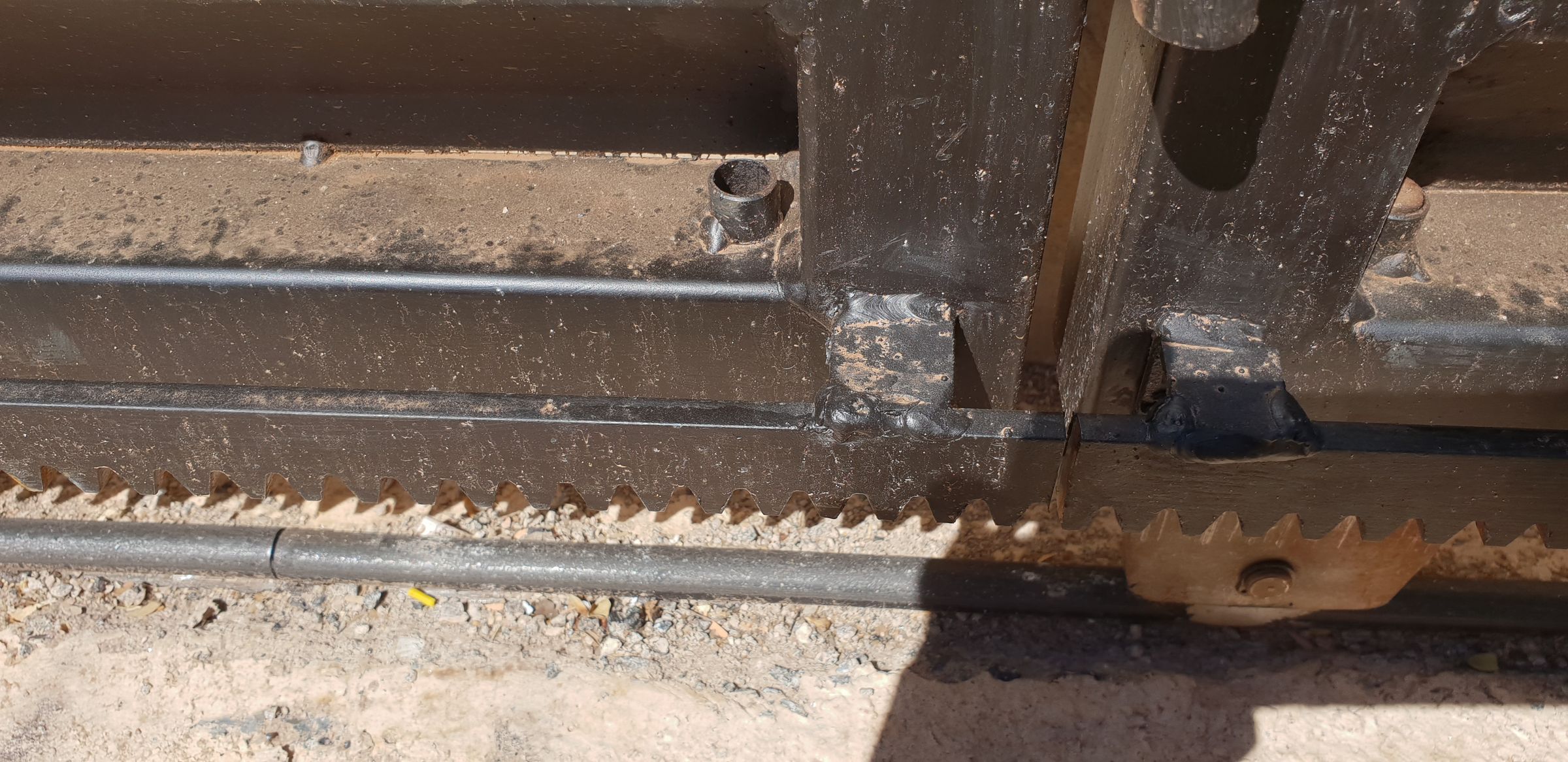 Sectional Sliding Gate : 5 Steps - Instructables