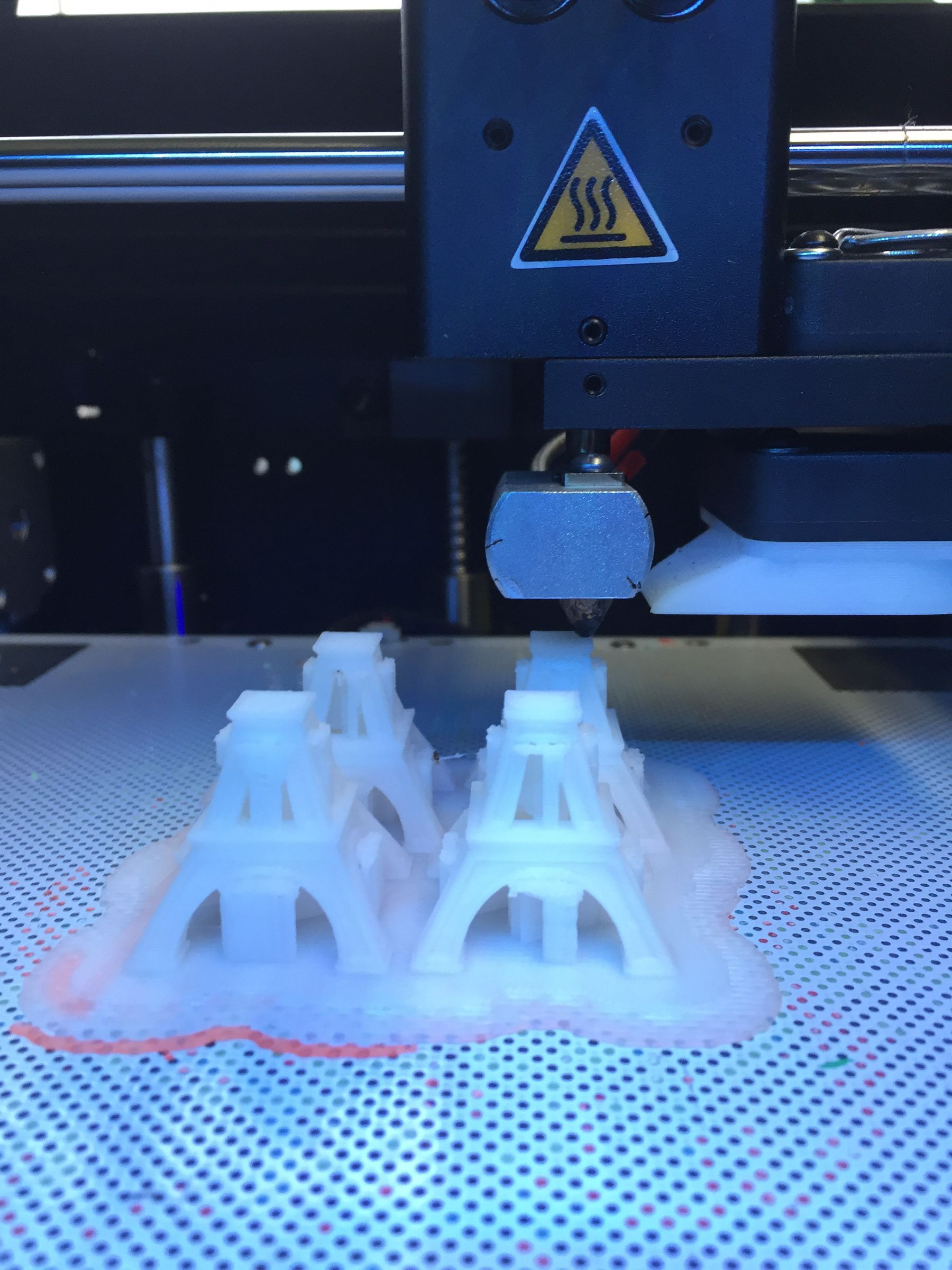 3D Printed French Colour Coded Eiffel Towers : 4 Steps - Instructables