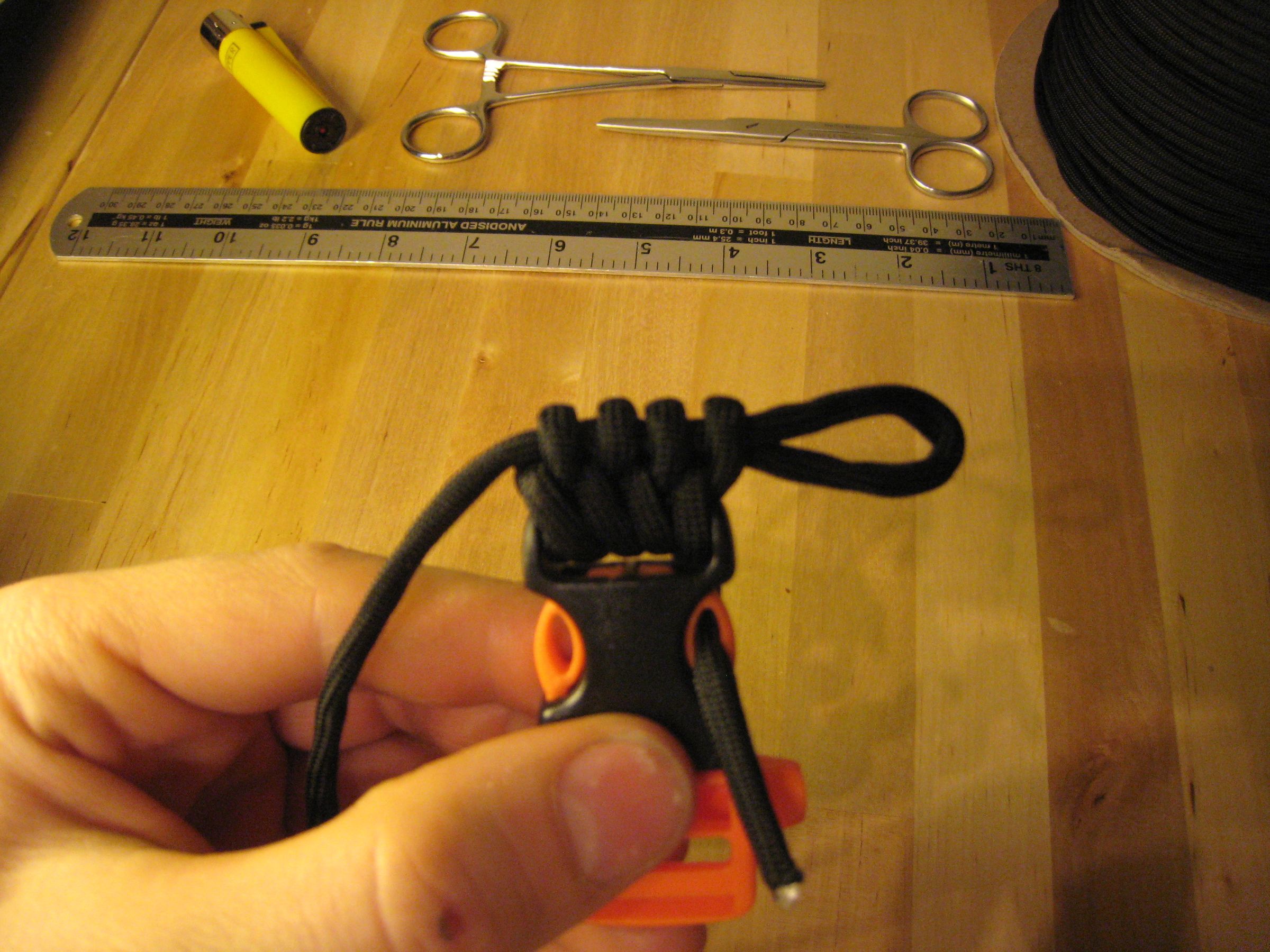 How to Make a Paracord Rescue Belt : 9 Steps (with Pictures ...