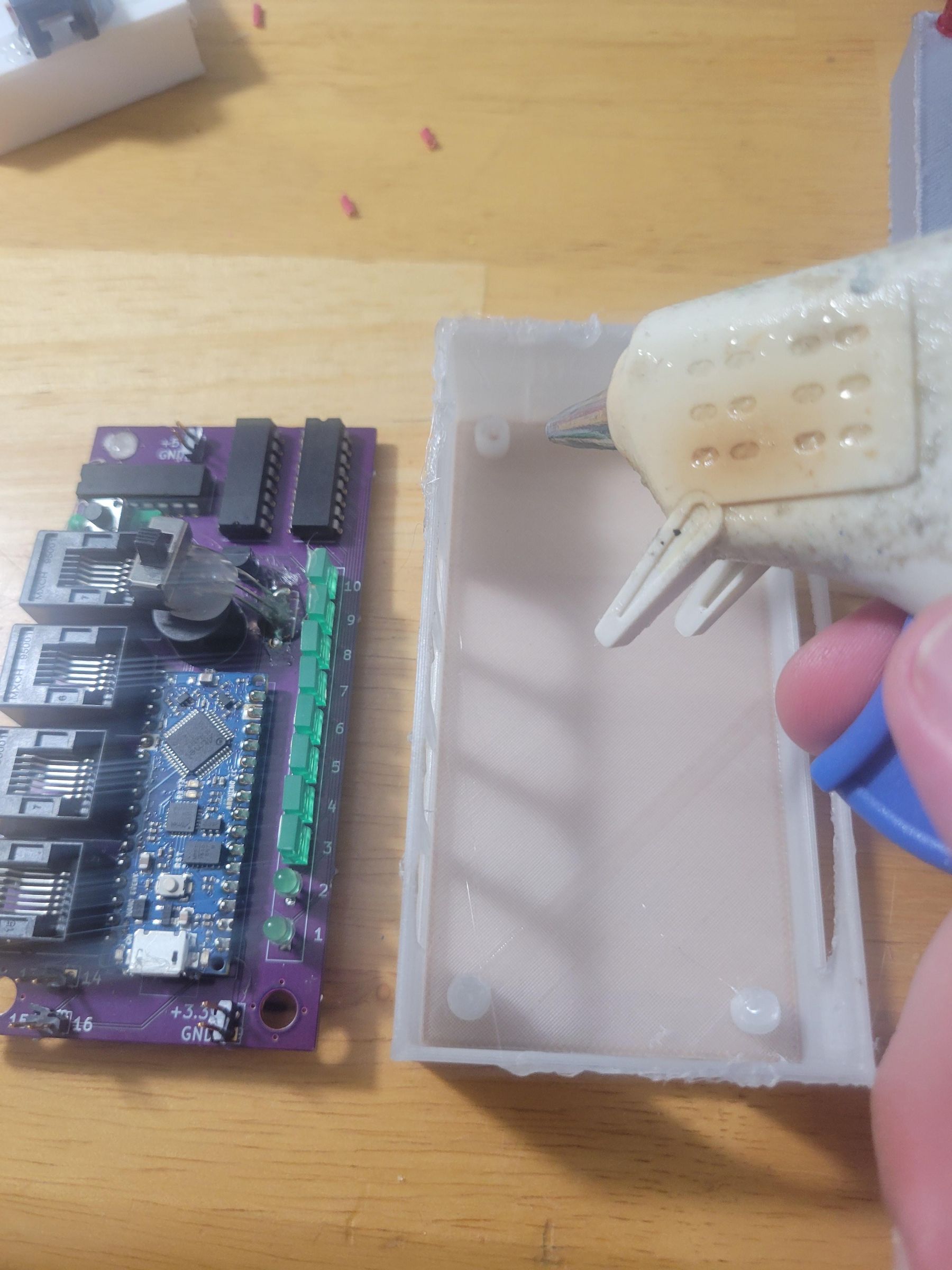 4 Person Wired Buzzer Game From Scratch : 11 Steps - Instructables