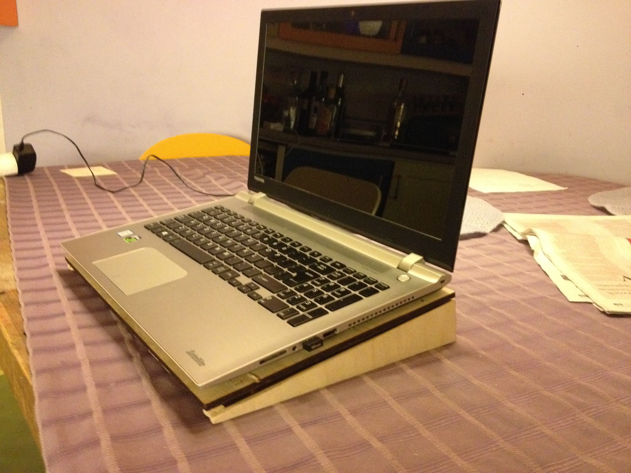 Cooled Laptop Stand : 9 Steps (with Pictures) - Instructables