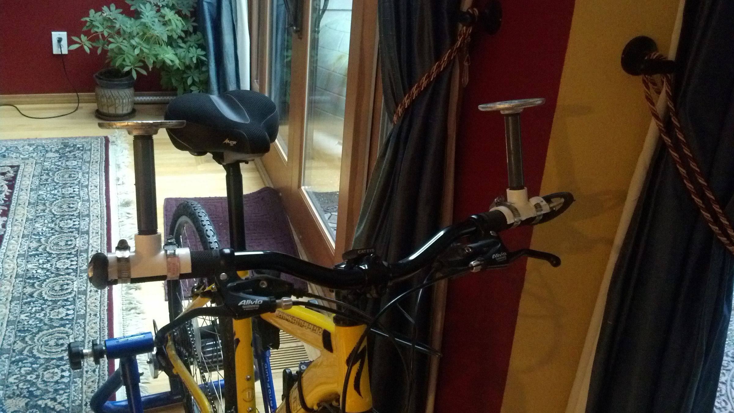 Handlebar Desk in 20 Minutes : 4 Steps (with Pictures) - Instructables