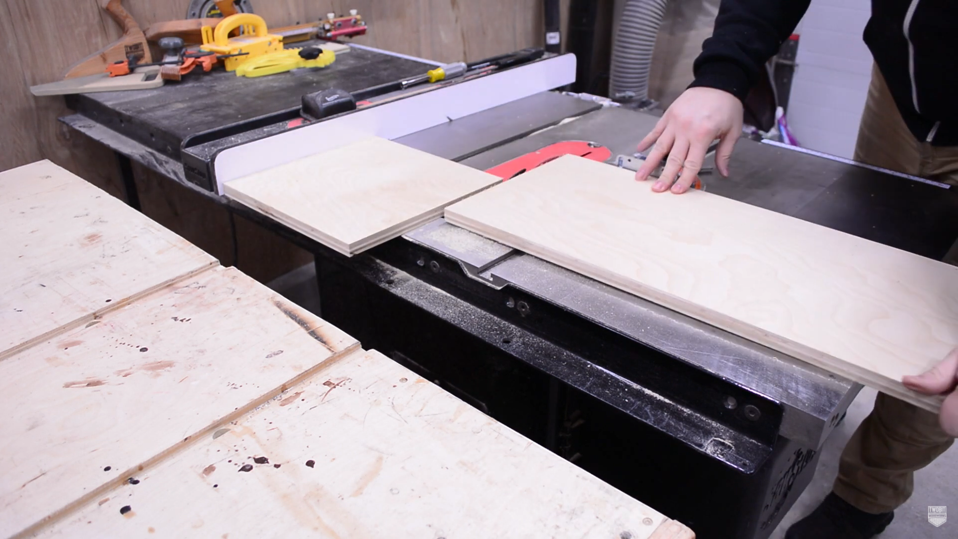 How to Build a Portable Router Table | DIY Woodworking Shop Project ...