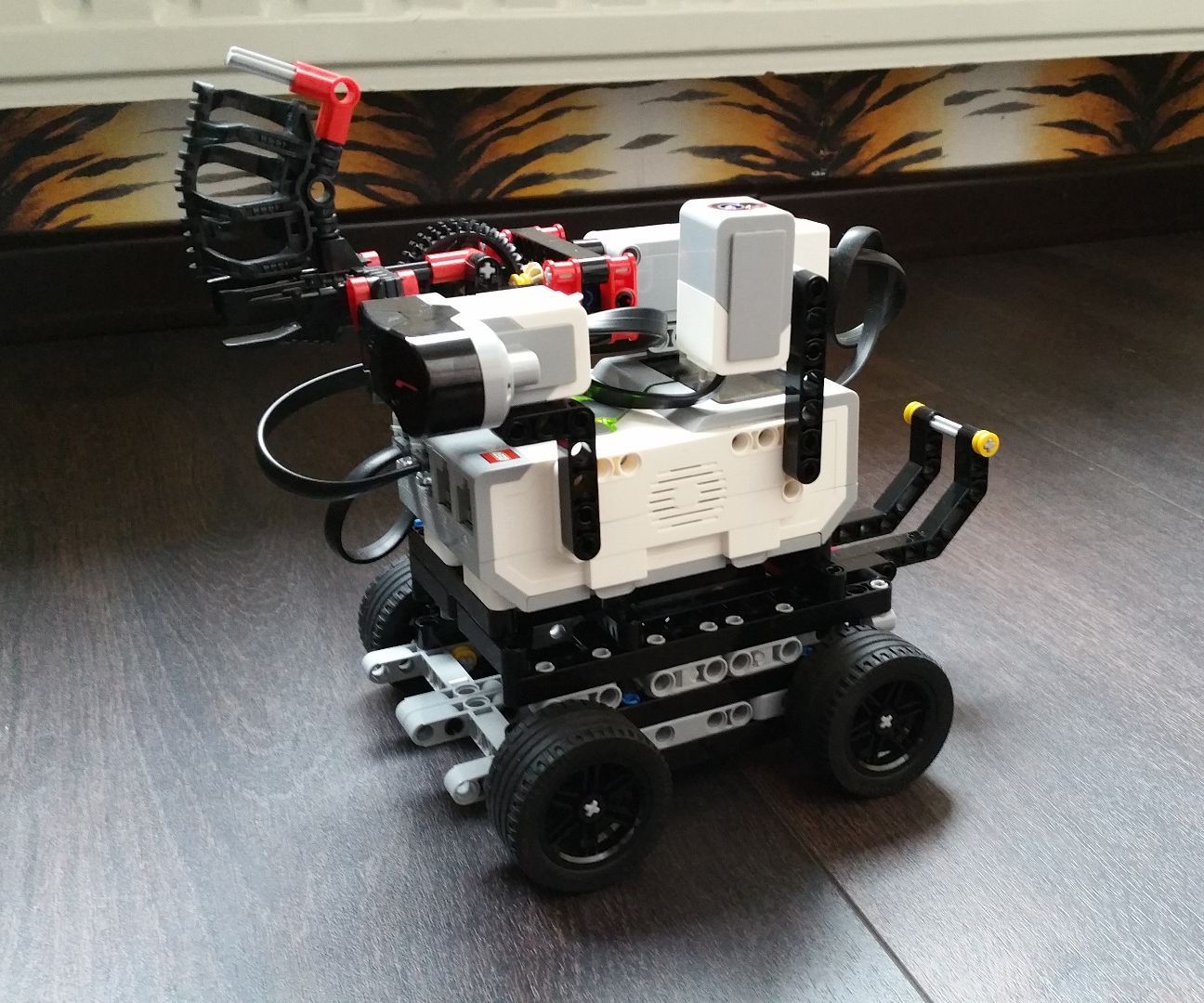 S3NTRY: a LEGO Mindstorms Robot Sentry Turret : 4 Steps - Instructables