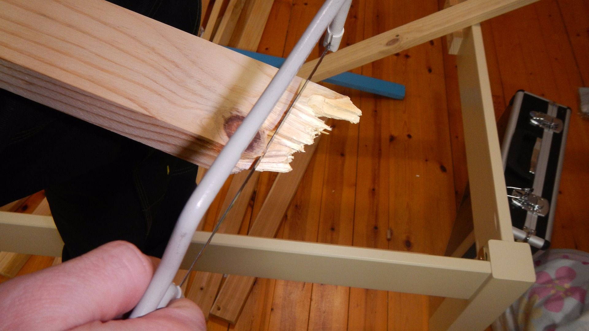 How to Repair Broken Bed : 7 Steps (with Pictures) - Instructables