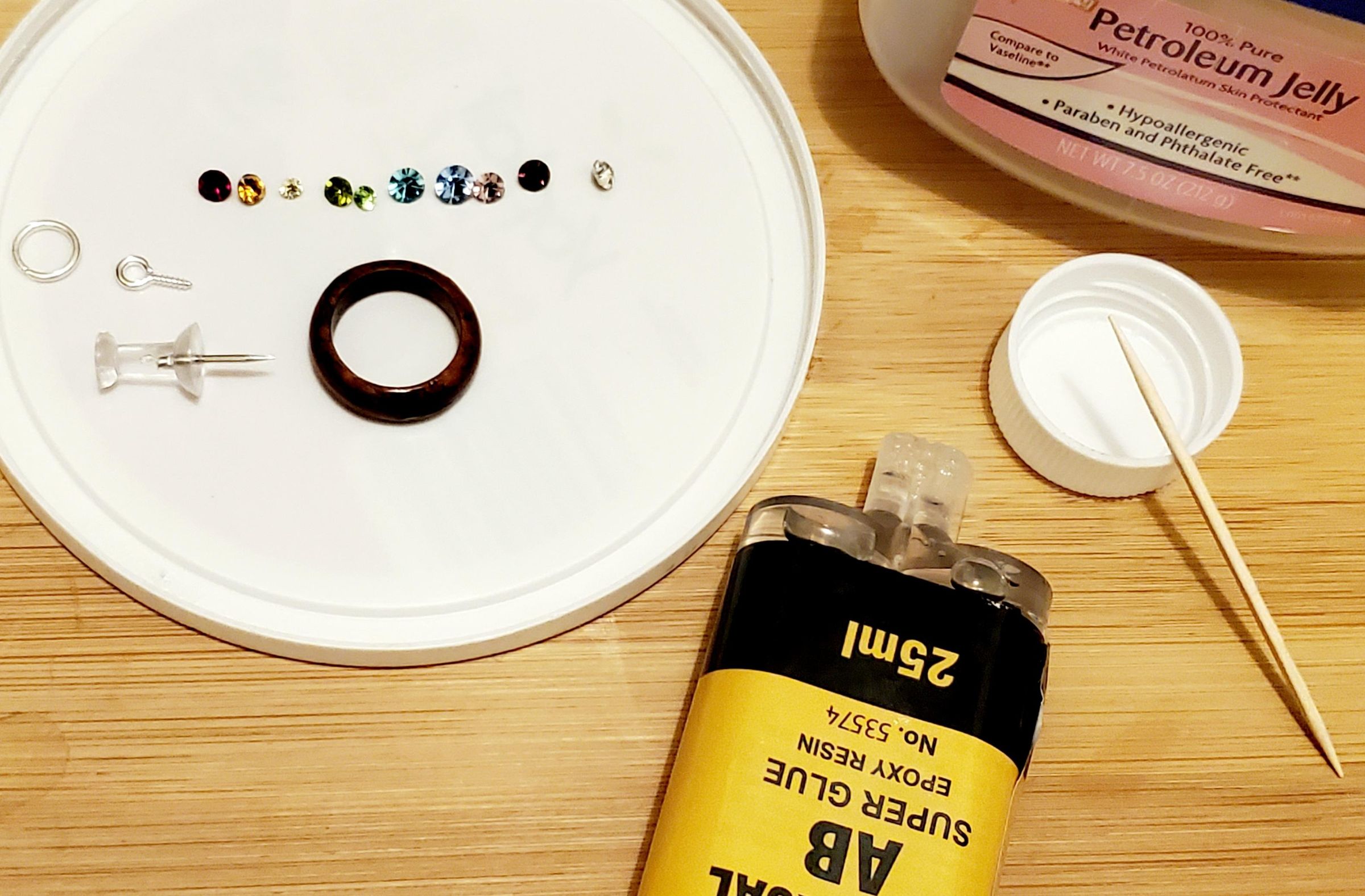 Rainbow Rhinestone Pendant : 7 Steps (with Pictures) - Instructables