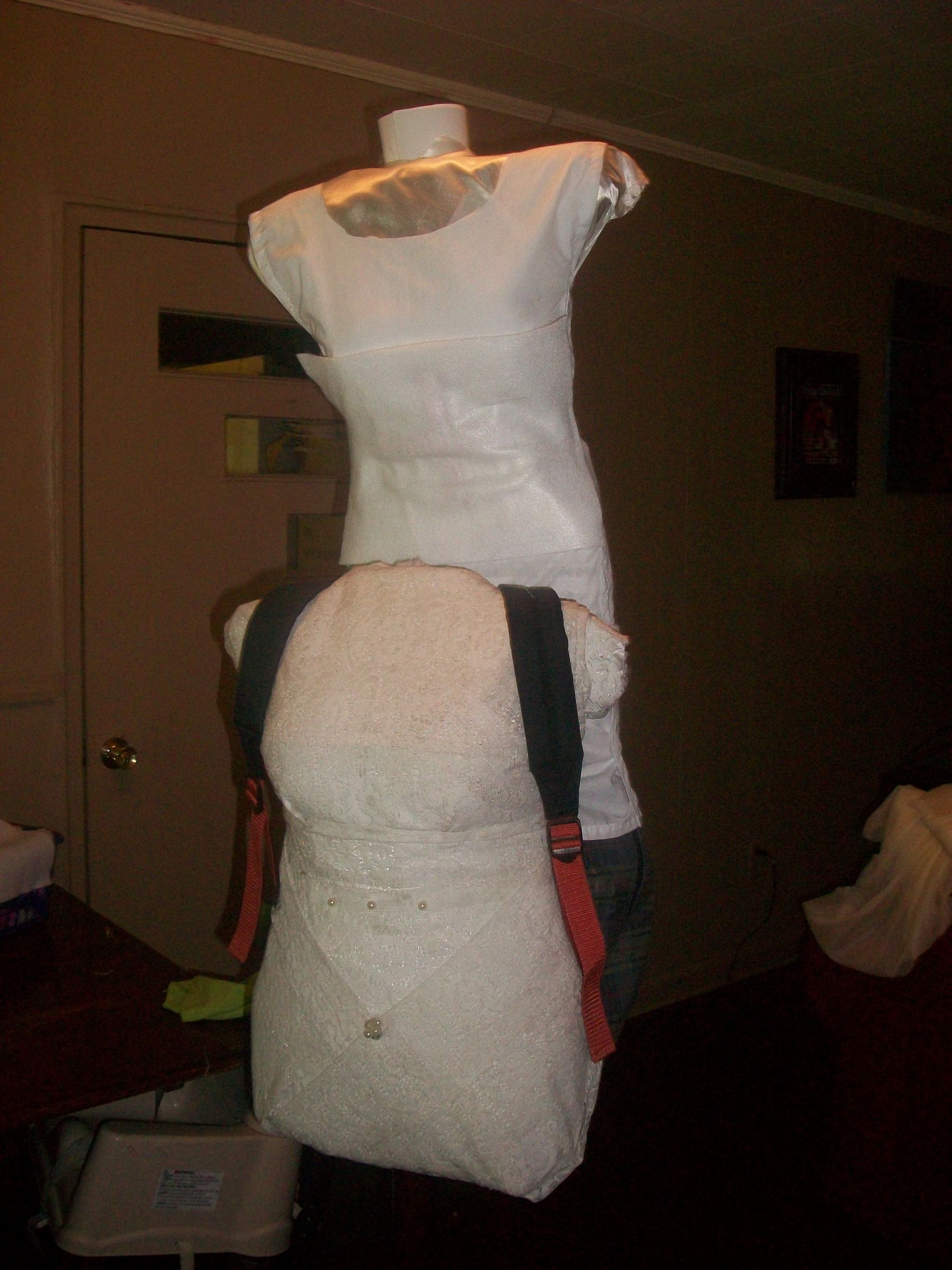 The Headless Woman Illusion Costume : 7 Steps - Instructables