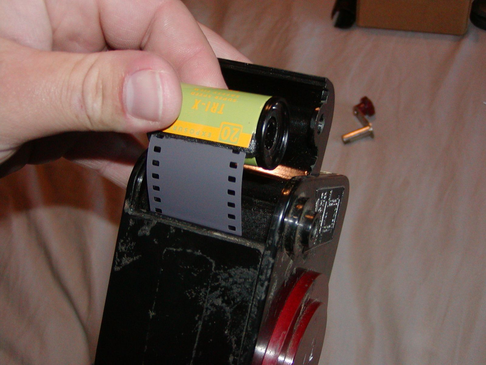 How to Use a 35mm Film Bulk Loader : 5 Steps - Instructables