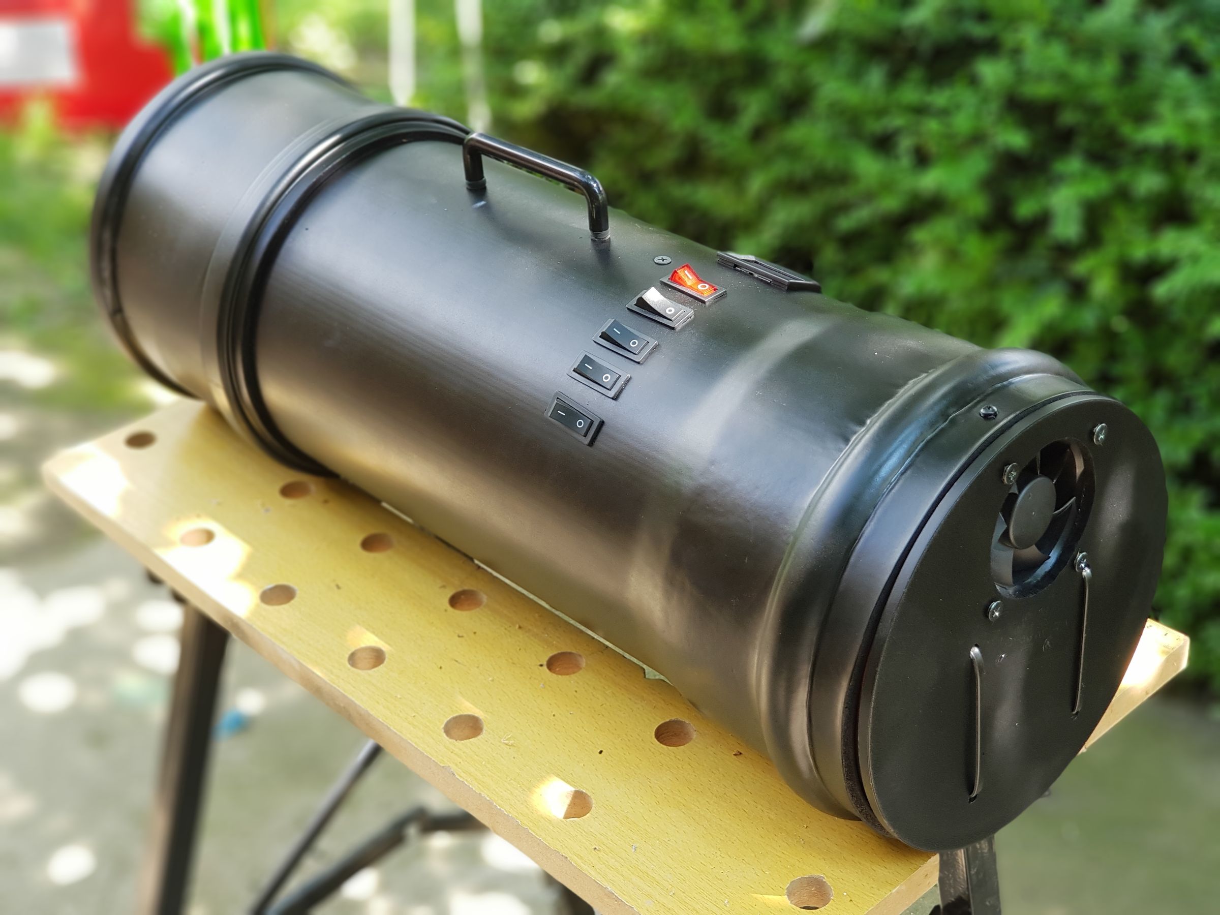 Huge Lens Flashlight Experiment XHP70 : 4 Steps (with Pictures ...