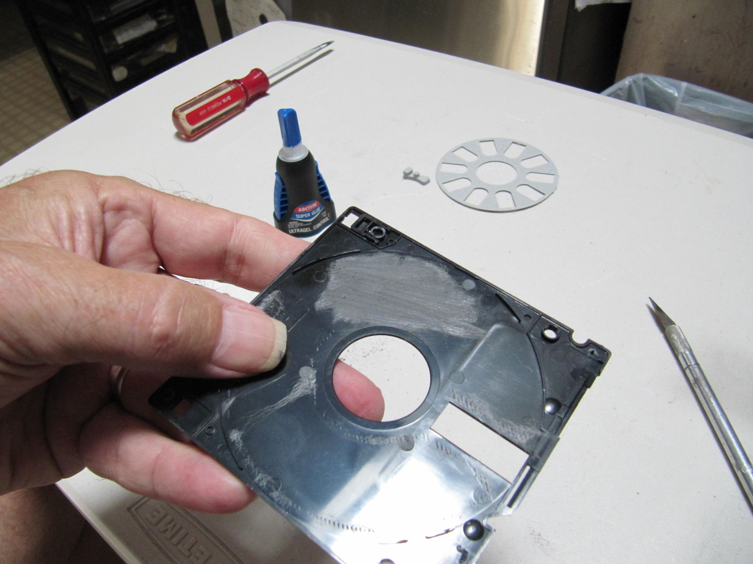 Floppy Diskette SD Card Caddy Dispenser : 10 Steps (with Pictures ...