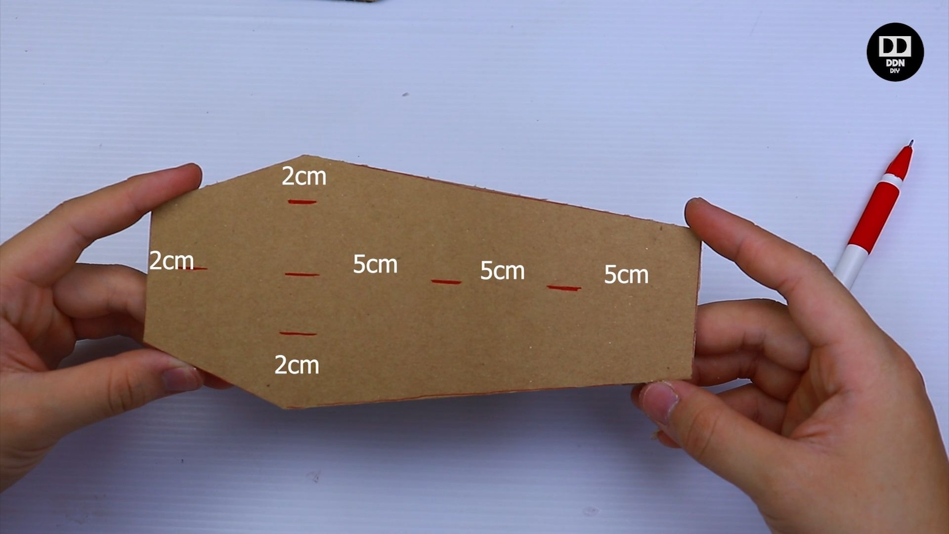 Make MAGIC Box and Girl From Cardboard : 10 Steps (with Pictures ...