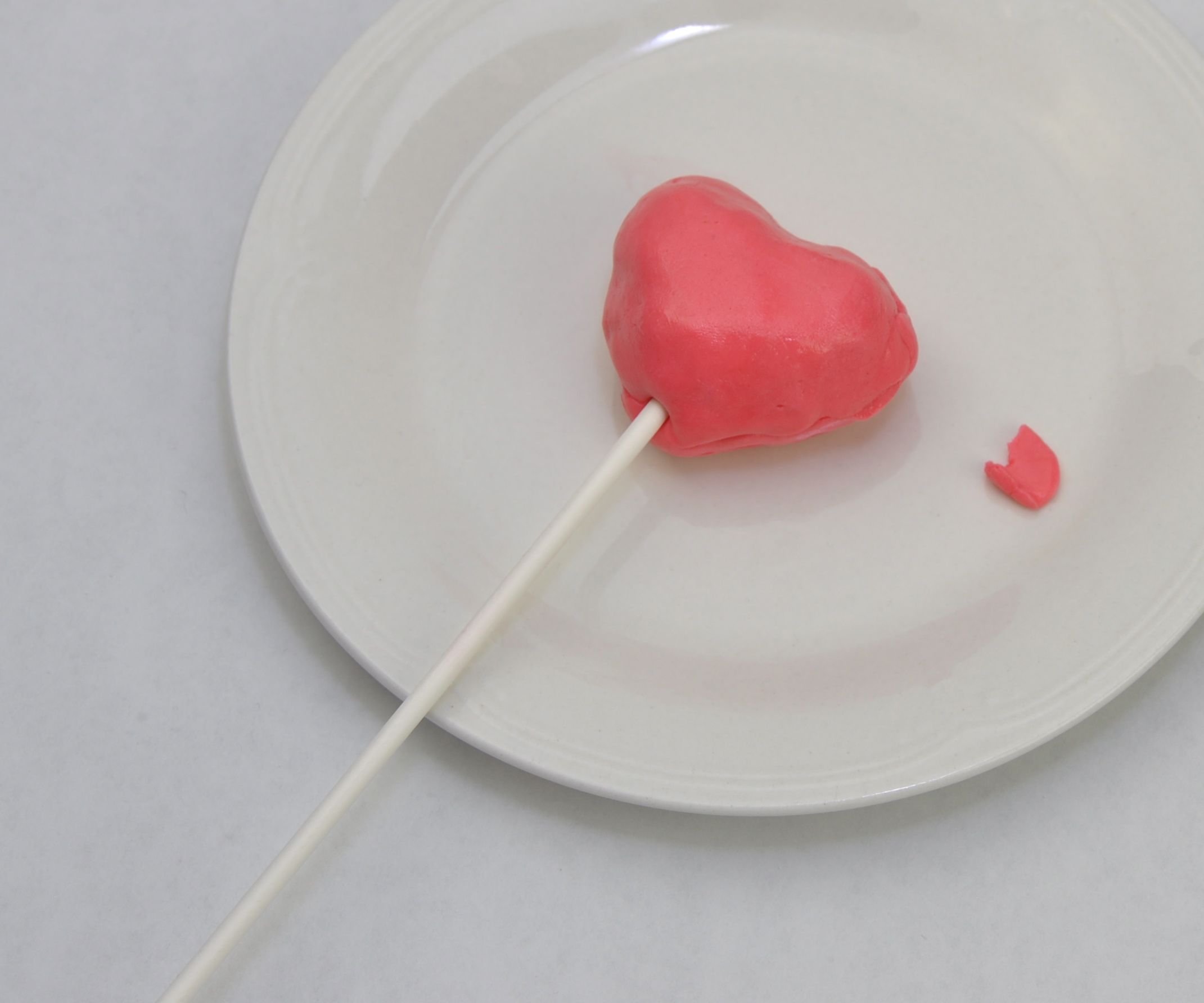 Valentine's Cake Pops : 4 Steps (with Pictures) - Instructables