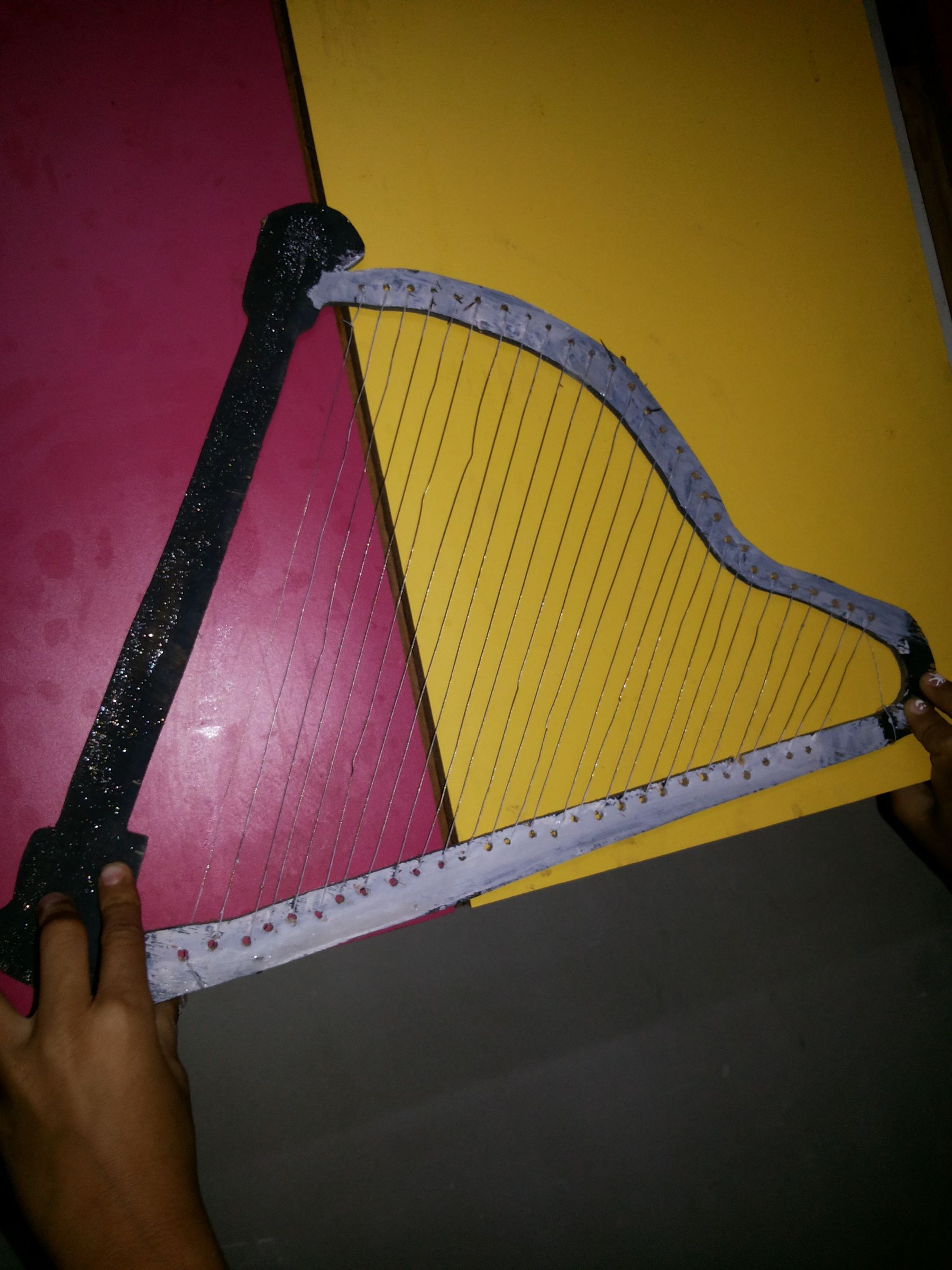 CONSTRUCT a HARP IN 6 EASY STEPS WITH PICTURE IN HOUSEHOLD THINGS : 6 ...