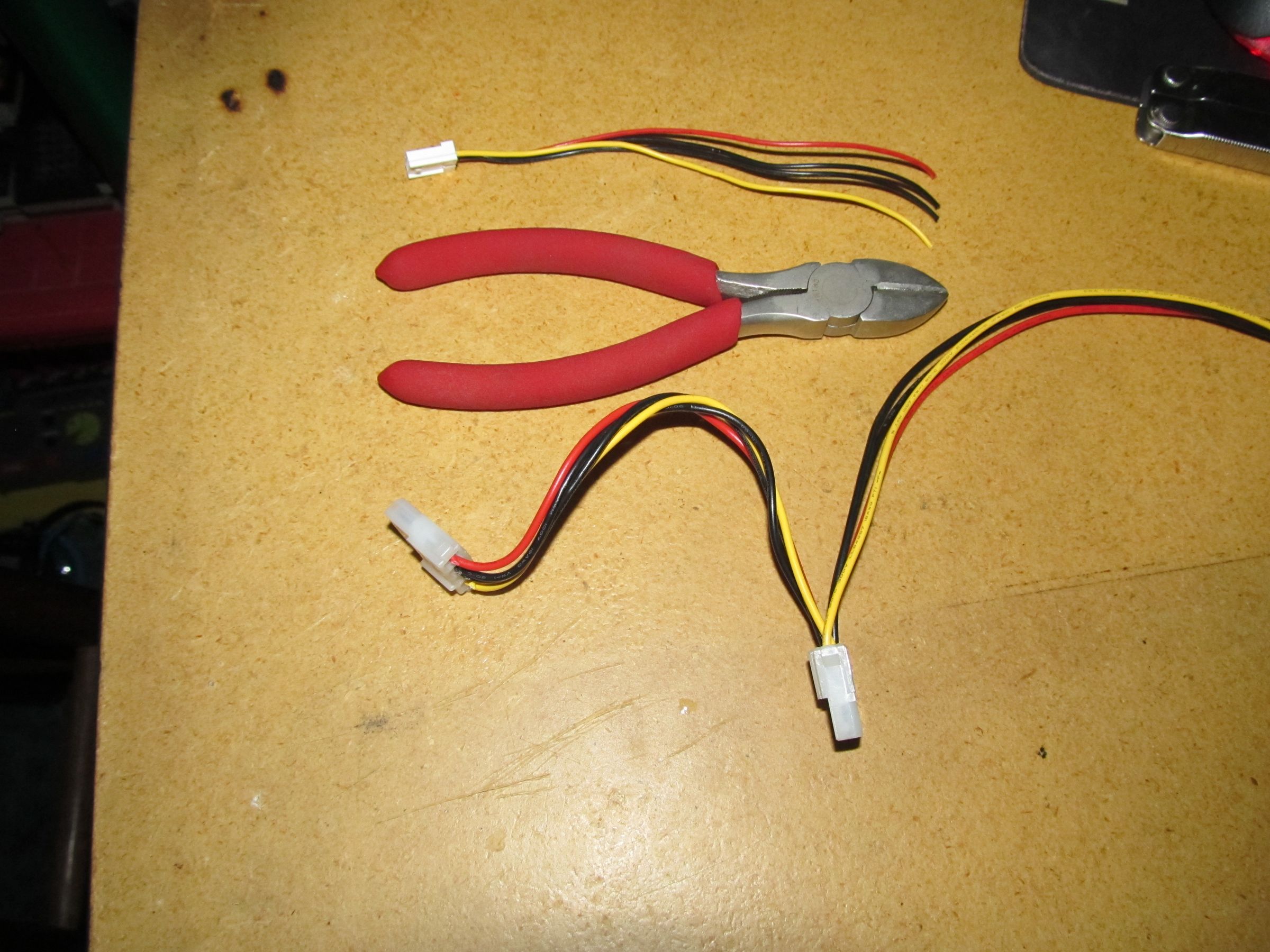 Simple Transistor Socket or Other Pin Type Electronic Part : 4 Steps ...