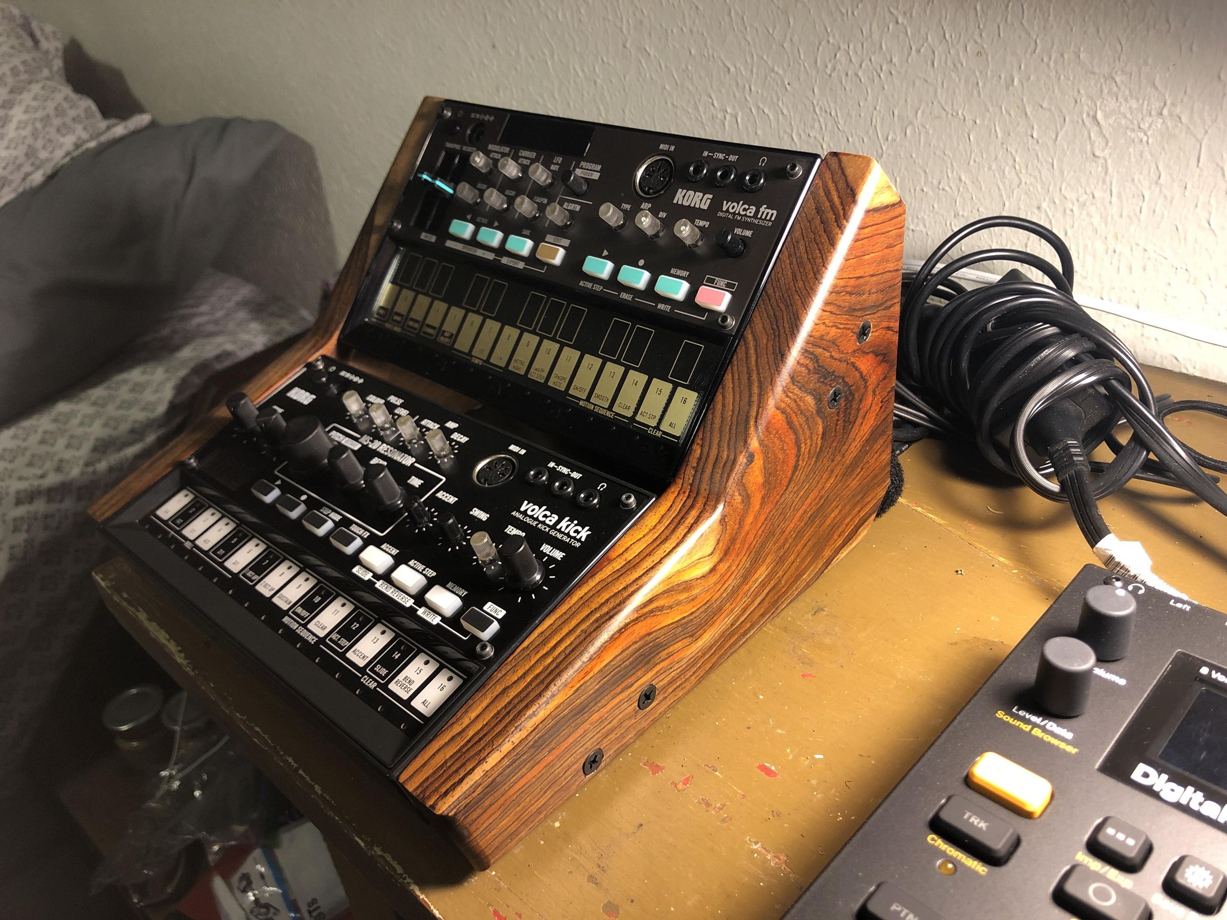 Dual Korg Volca Stand : 4 Steps (with Pictures) - Instructables