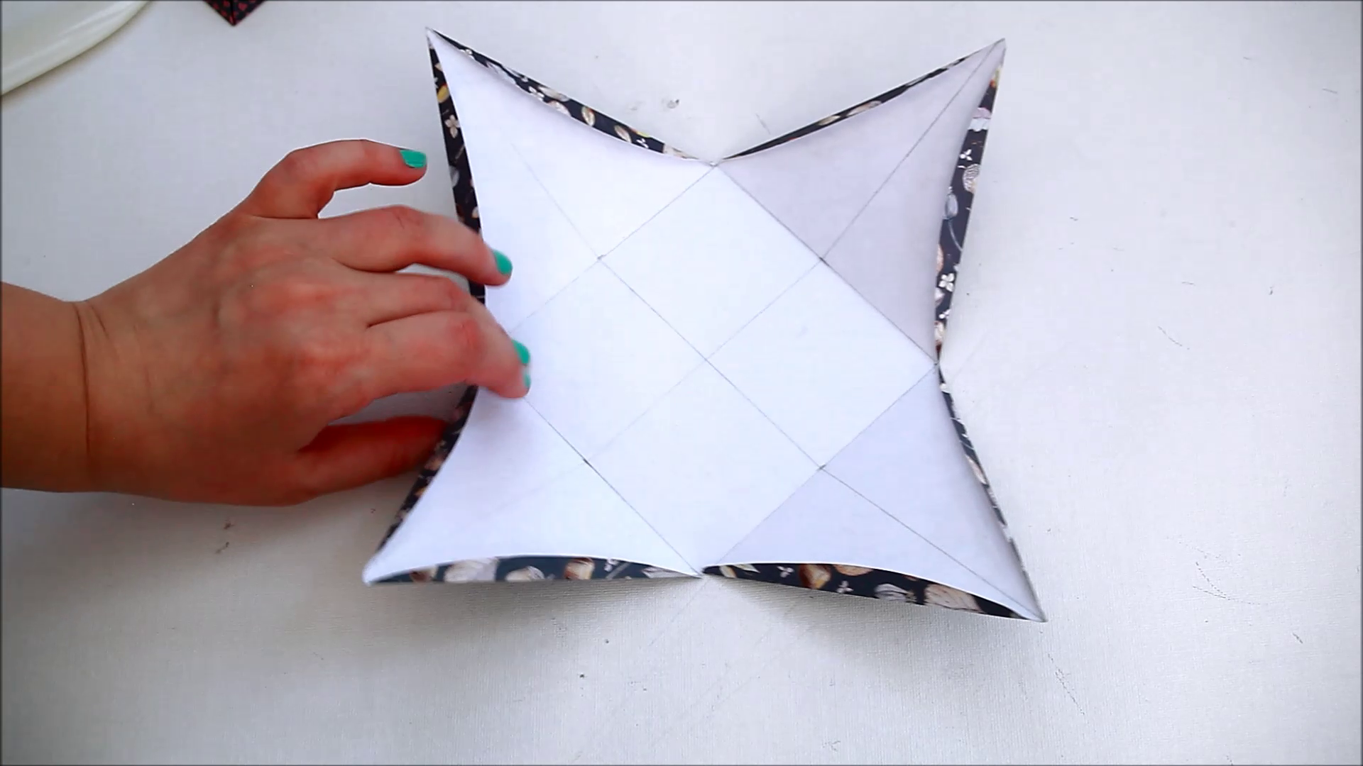 Pyramid Box Tutorial : 5 Steps - Instructables