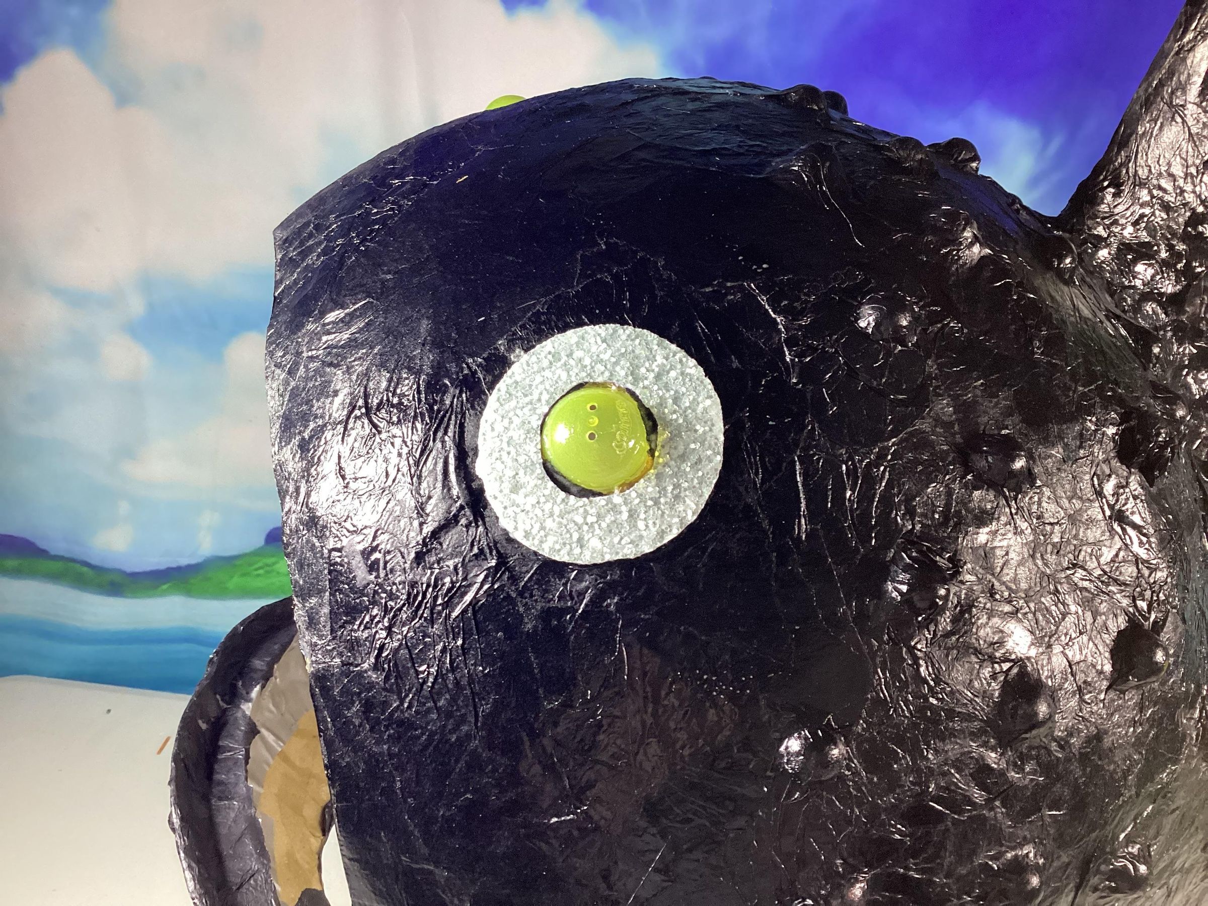 UV Lit Anglerfish Head-Mask : 10 Steps (with Pictures) - Instructables