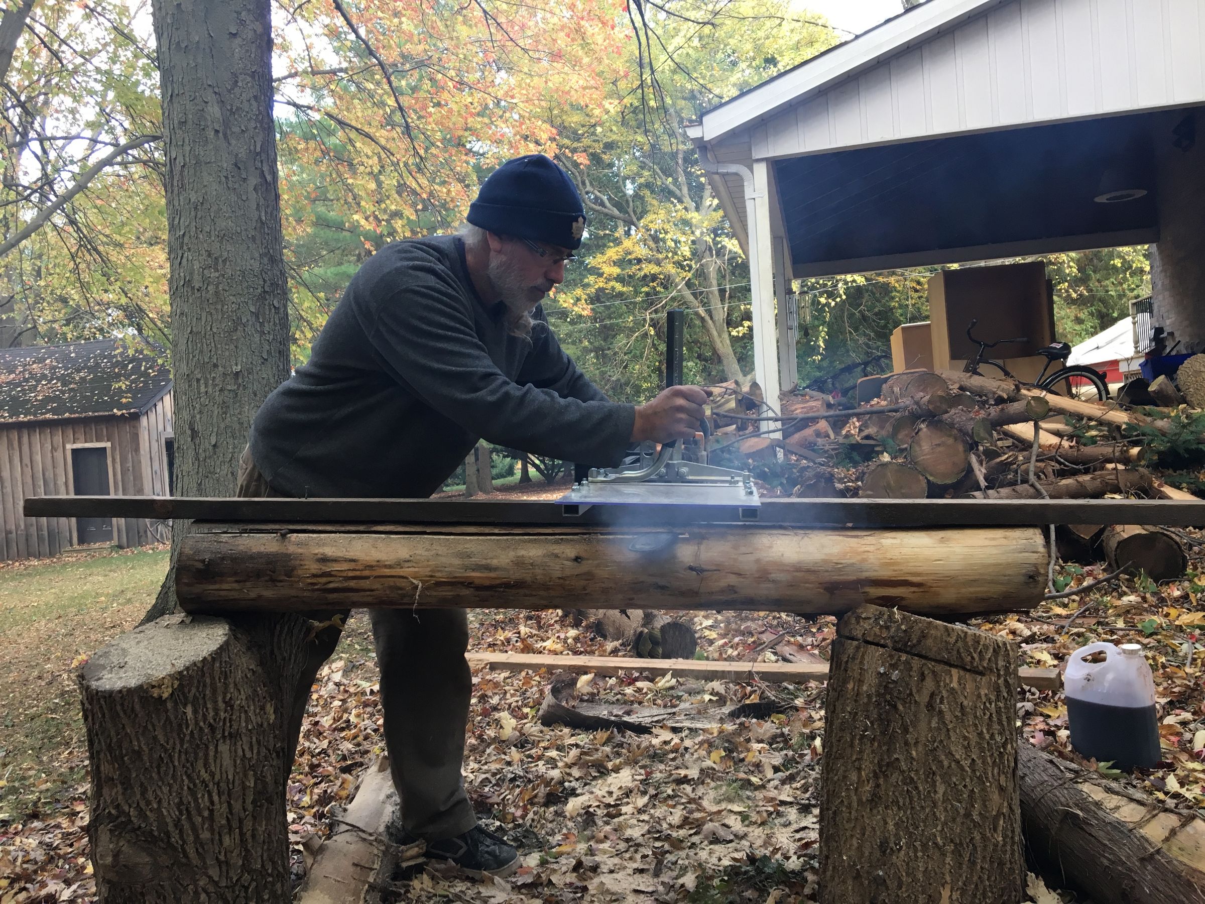 Cutting Wood Slabs With a Chainsaw Mill : 5 Steps (with Pictures ...