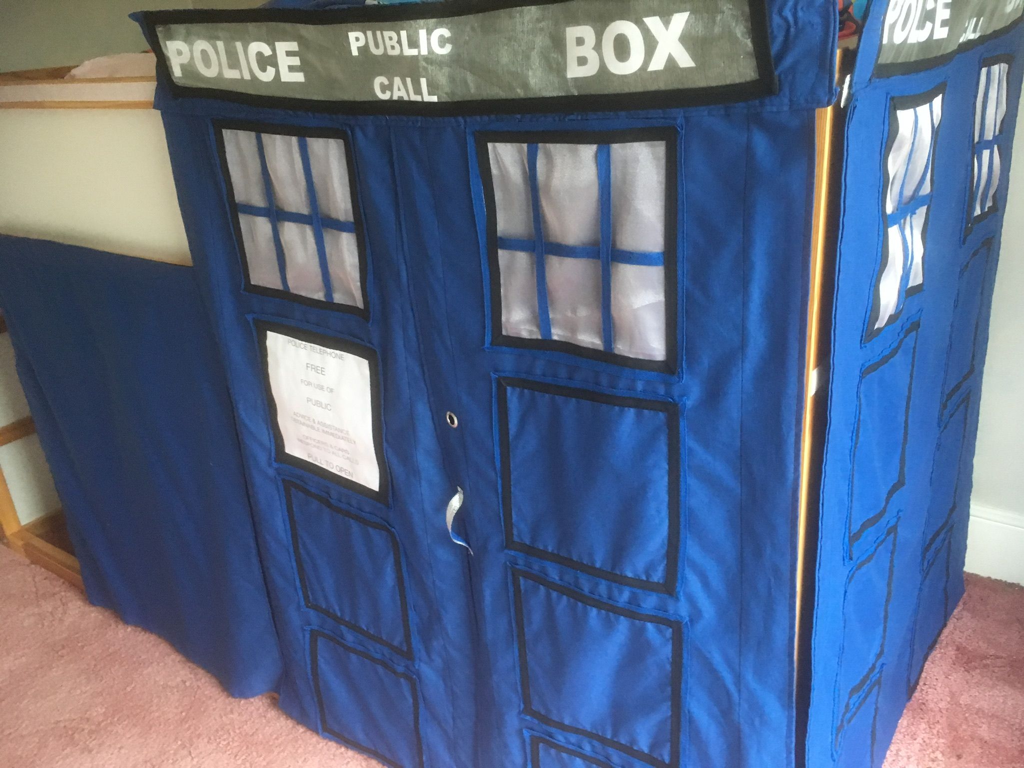 Doctor Who's Tardis Child's Bunk Bed Removable Curtains : 5 Steps (with ...