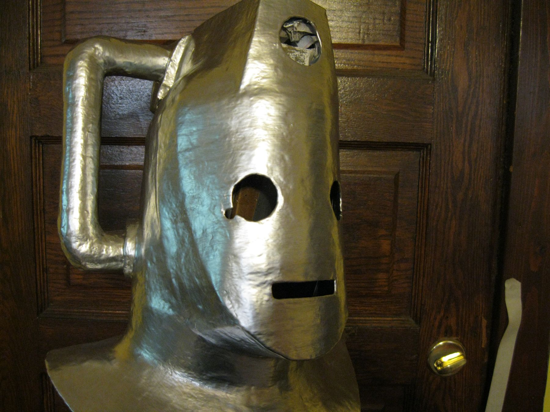 DOCTOR WHO CYBERMAN COSTUME : 5 Steps (with Pictures) - Instructables