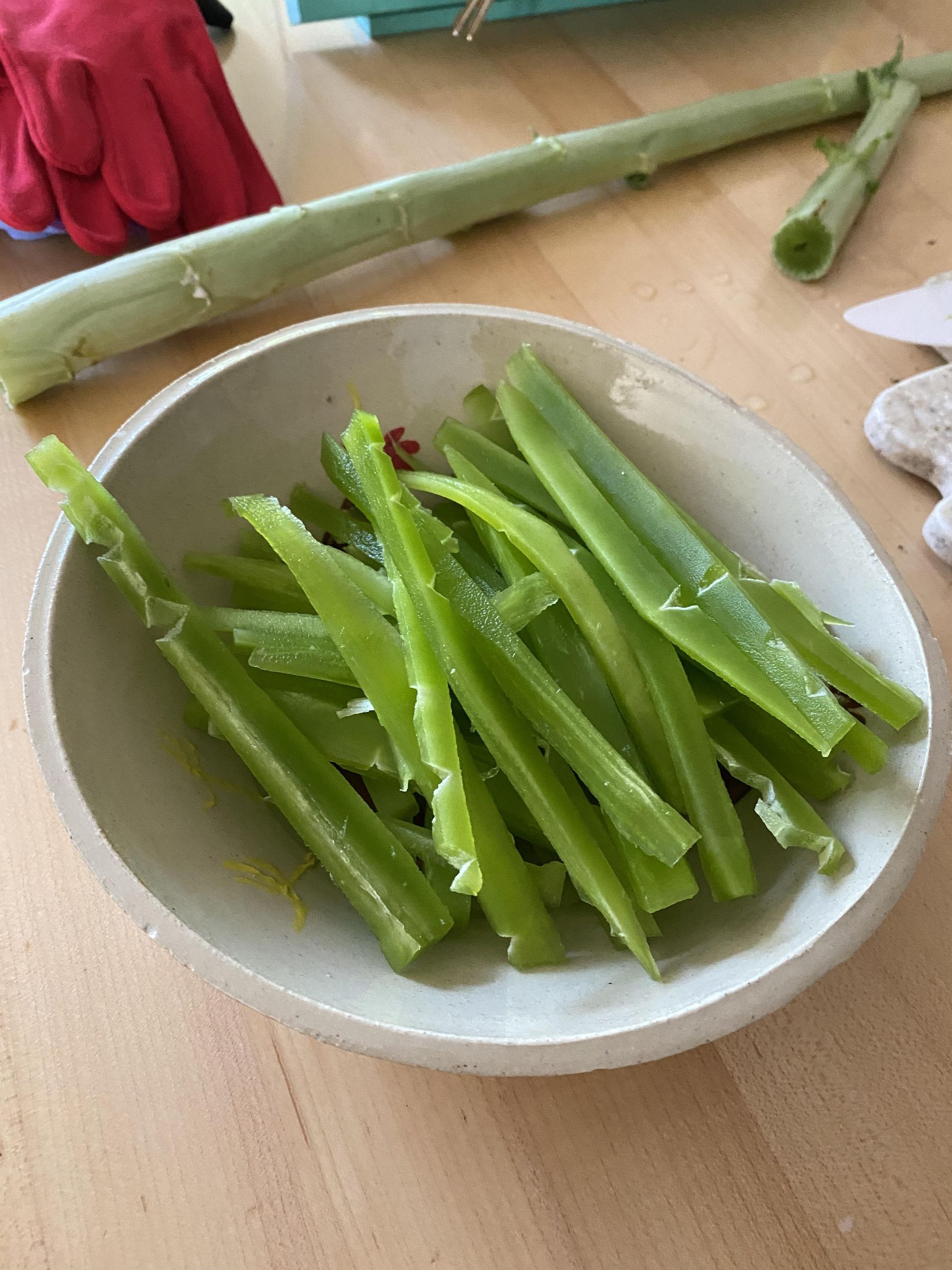 Celtuce Salad : 4 Steps (with Pictures) - Instructables