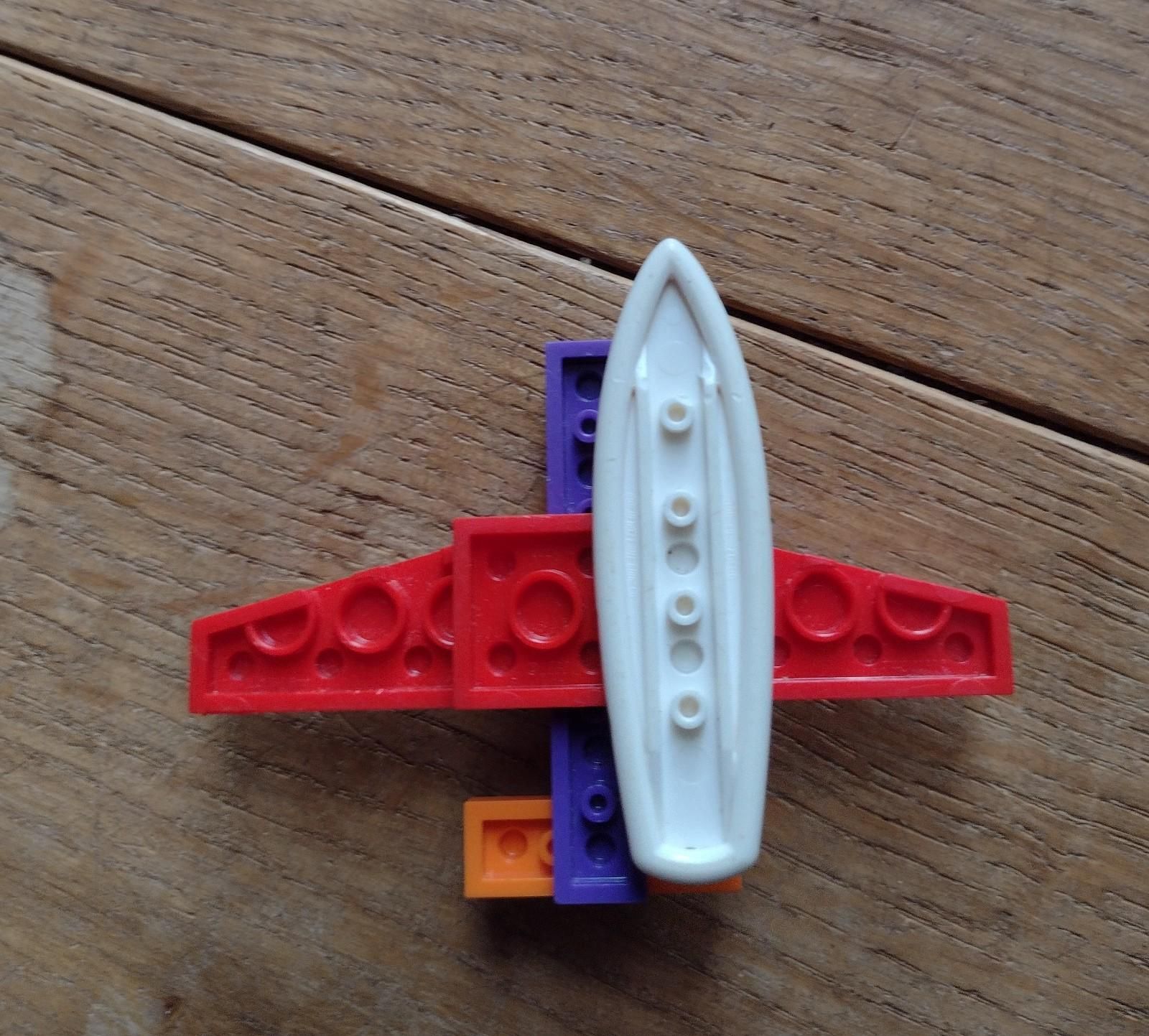 Lego Seaplane : 4 Steps - Instructables