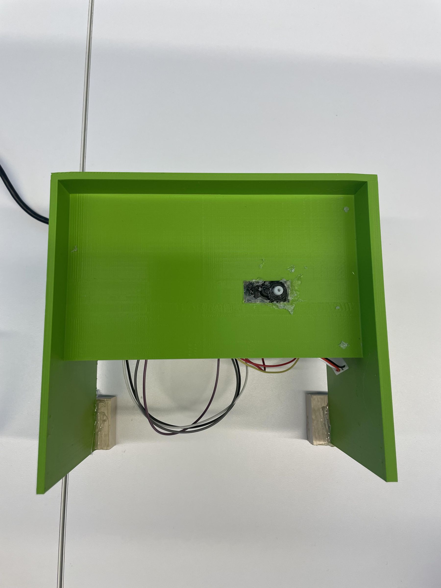 Mini Touchless Candy Dispenser : 7 Steps - Instructables