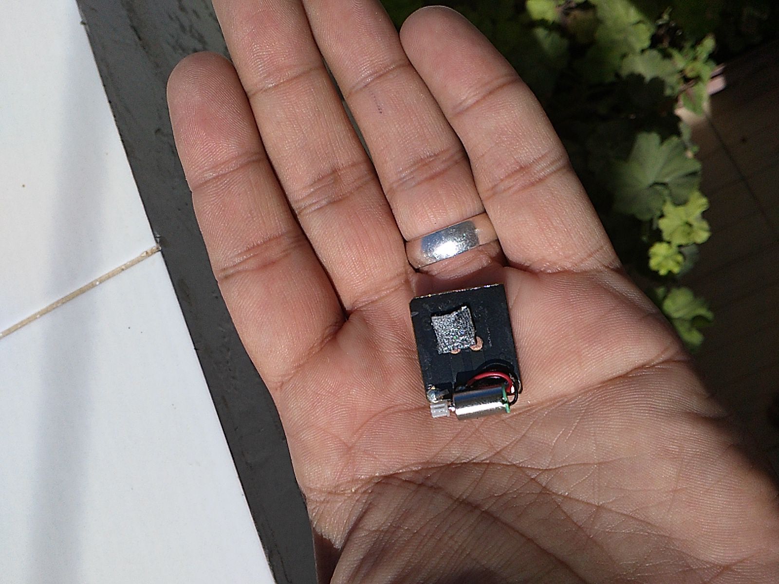 Solar Powered Gyroscope : 3 Steps (with Pictures) - Instructables