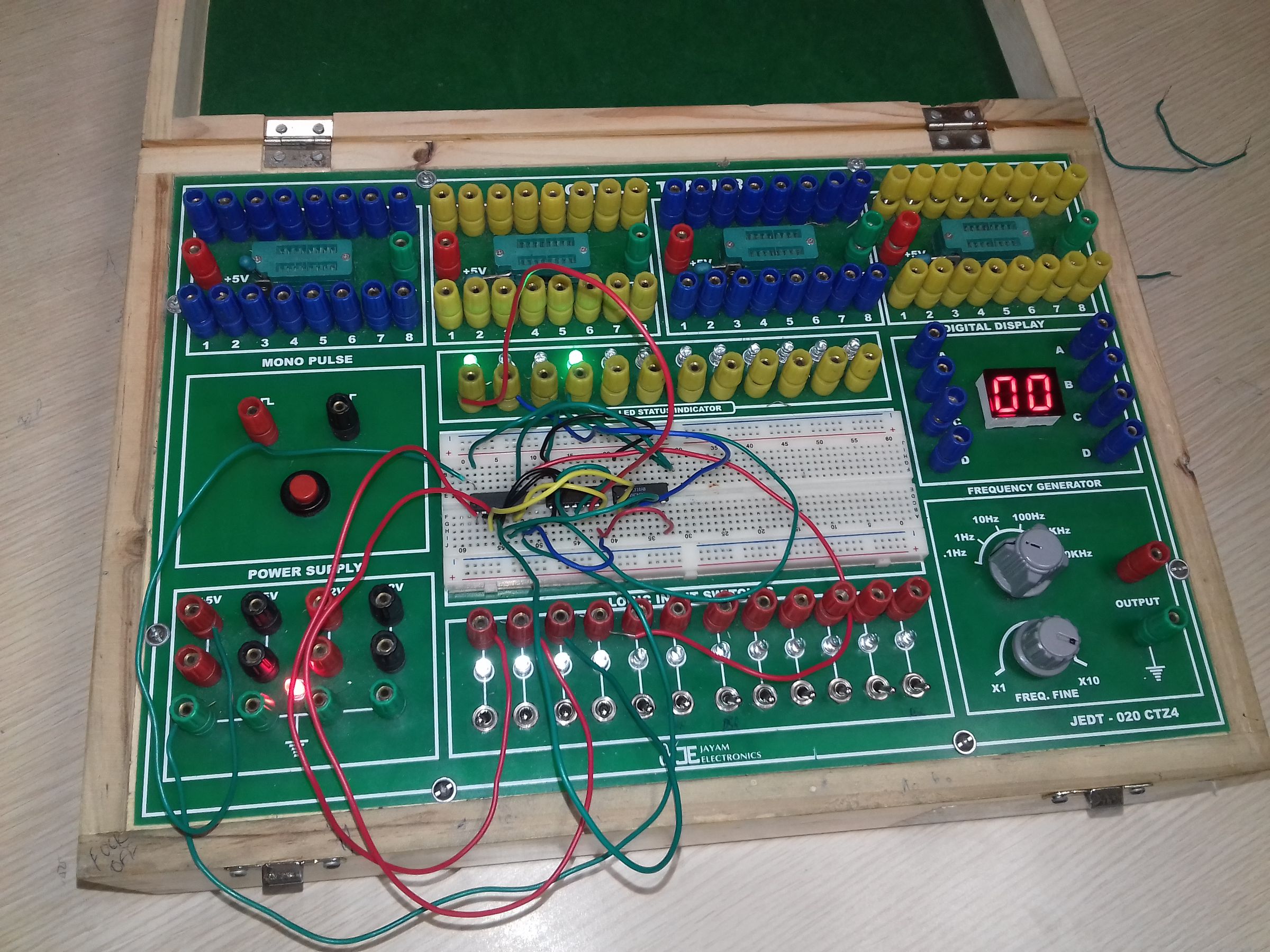 BINARY CODE CONVERTER USING 9S COMPLEMENT : 8 Steps - Instructables