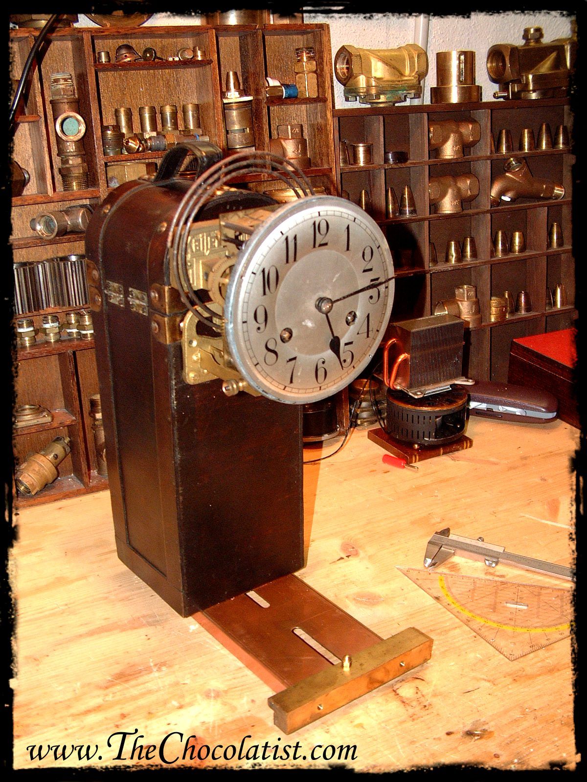 The Steampunk Pendulum Clock of the Airship Pirate : 5 Steps ...