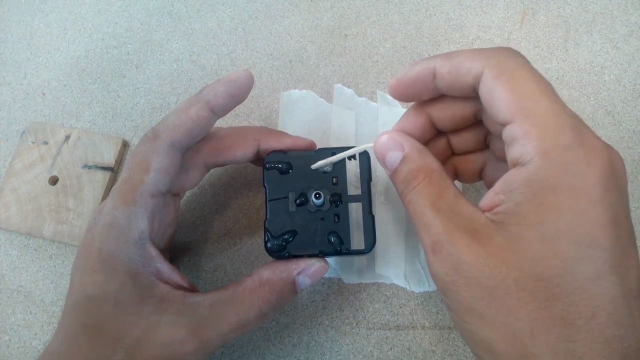 A Clock From Pallet Wood Blocks : 7 Steps (with Pictures) - Instructables