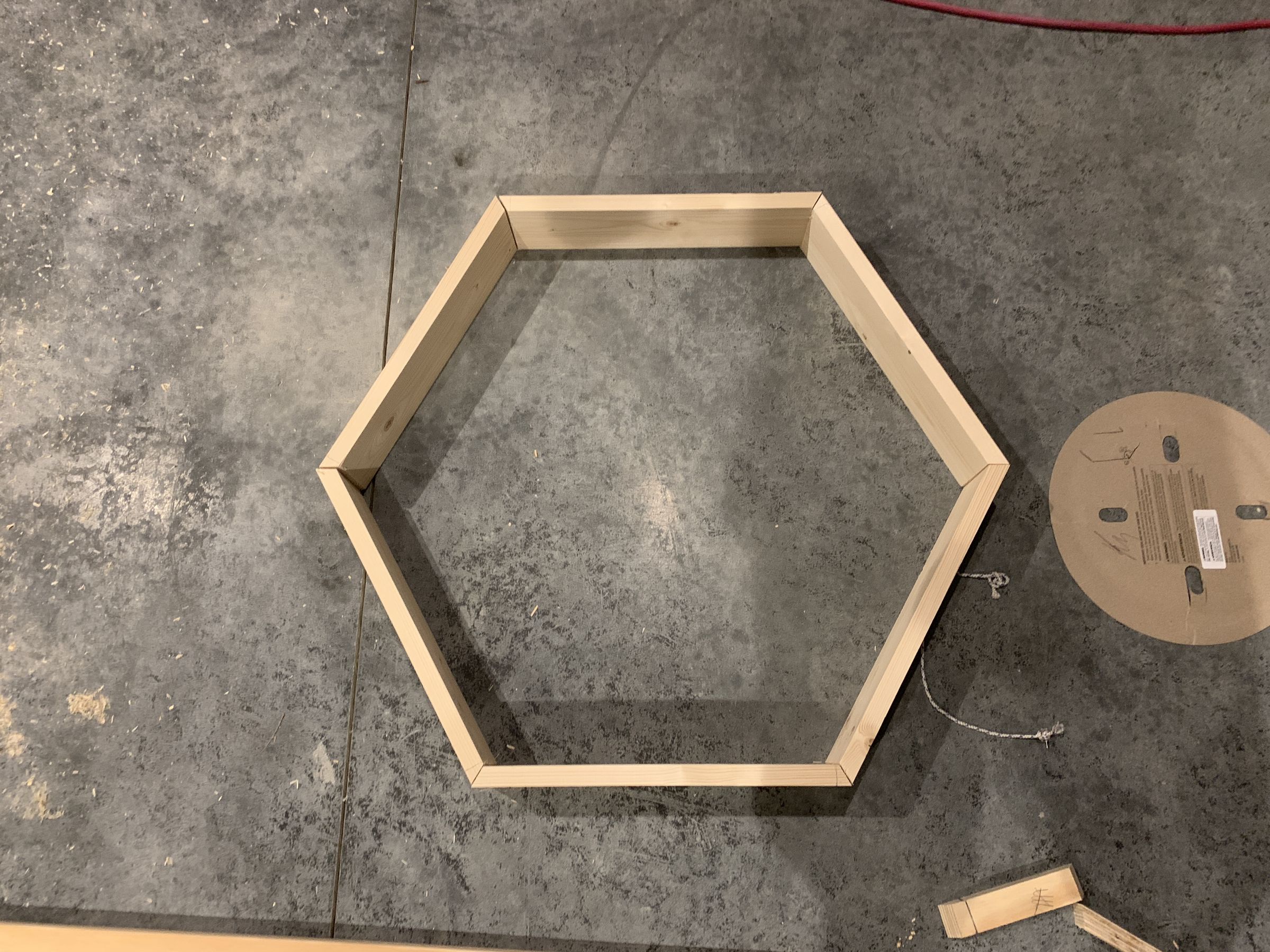 Hexagon Shelf With Inner Sections : 10 Steps (with Pictures ...