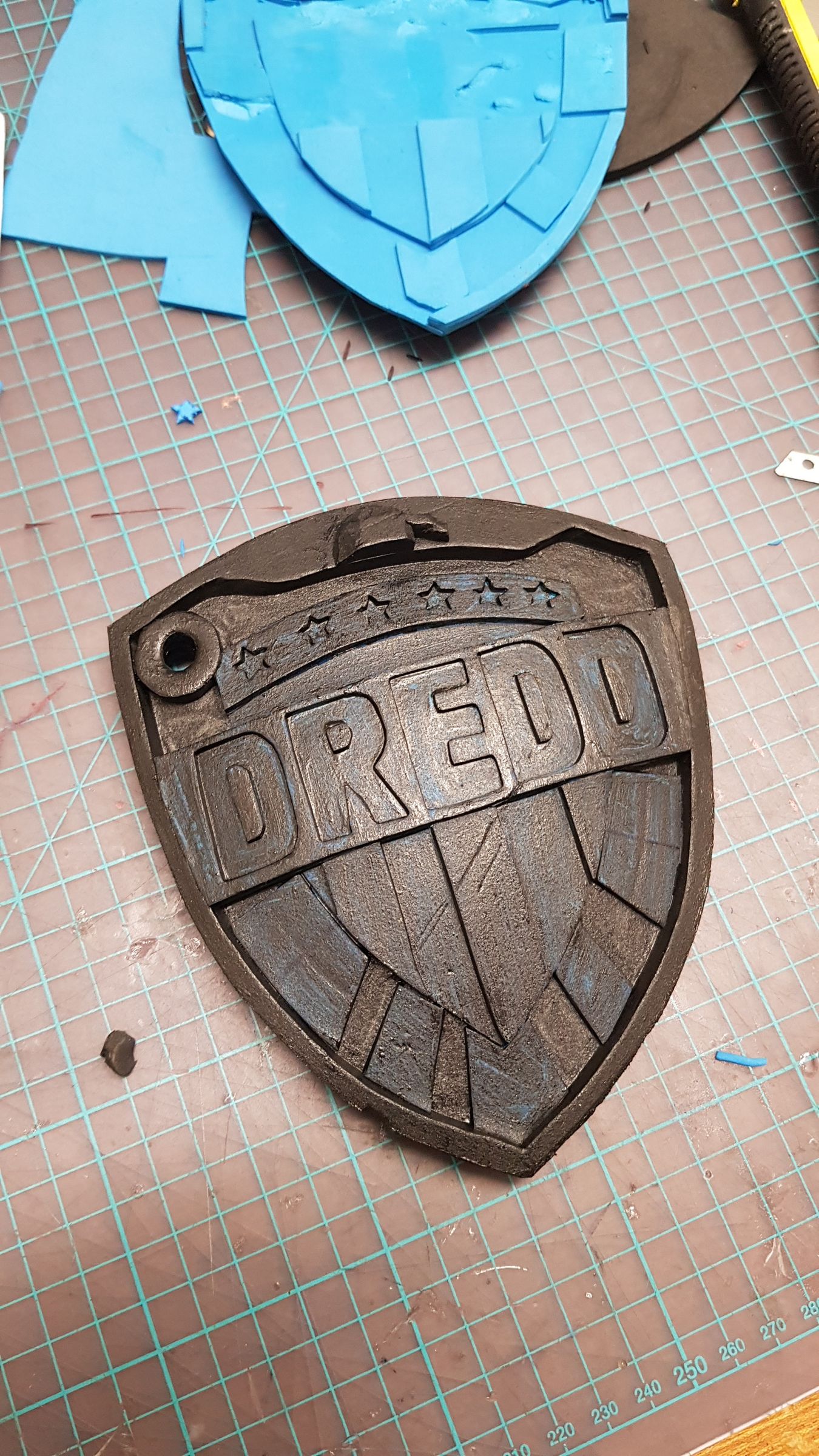 Judge Dredd Badge - Instructables