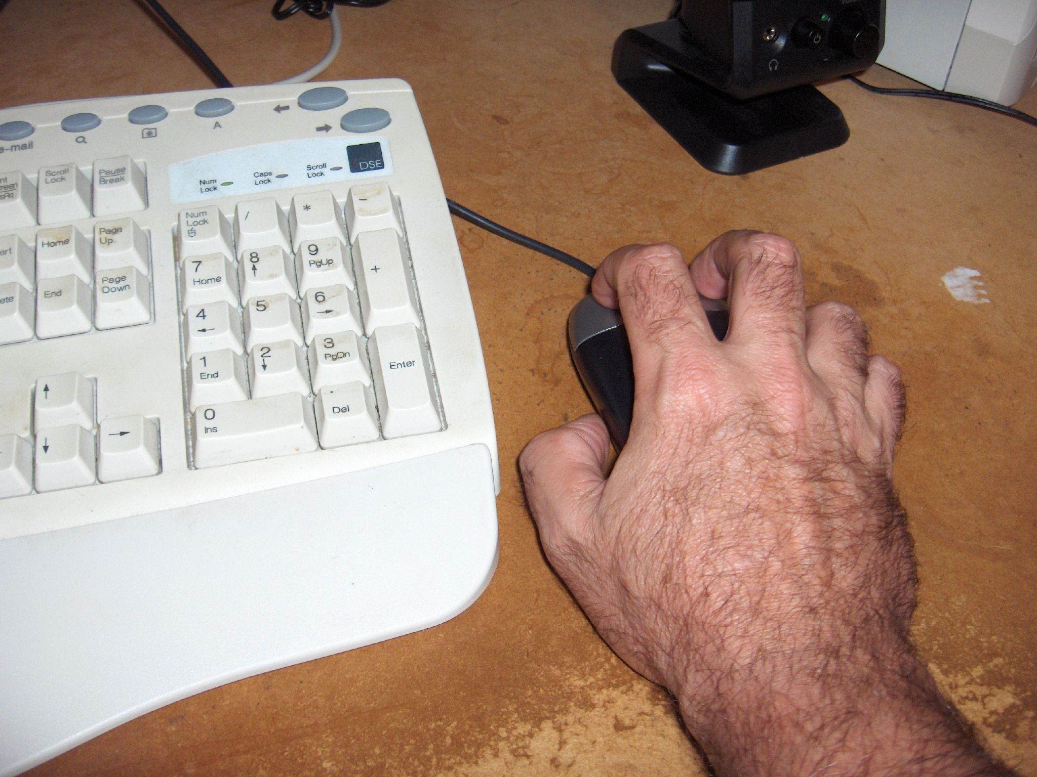 Become an Ambidextrous Computer Mouse User - Instructables