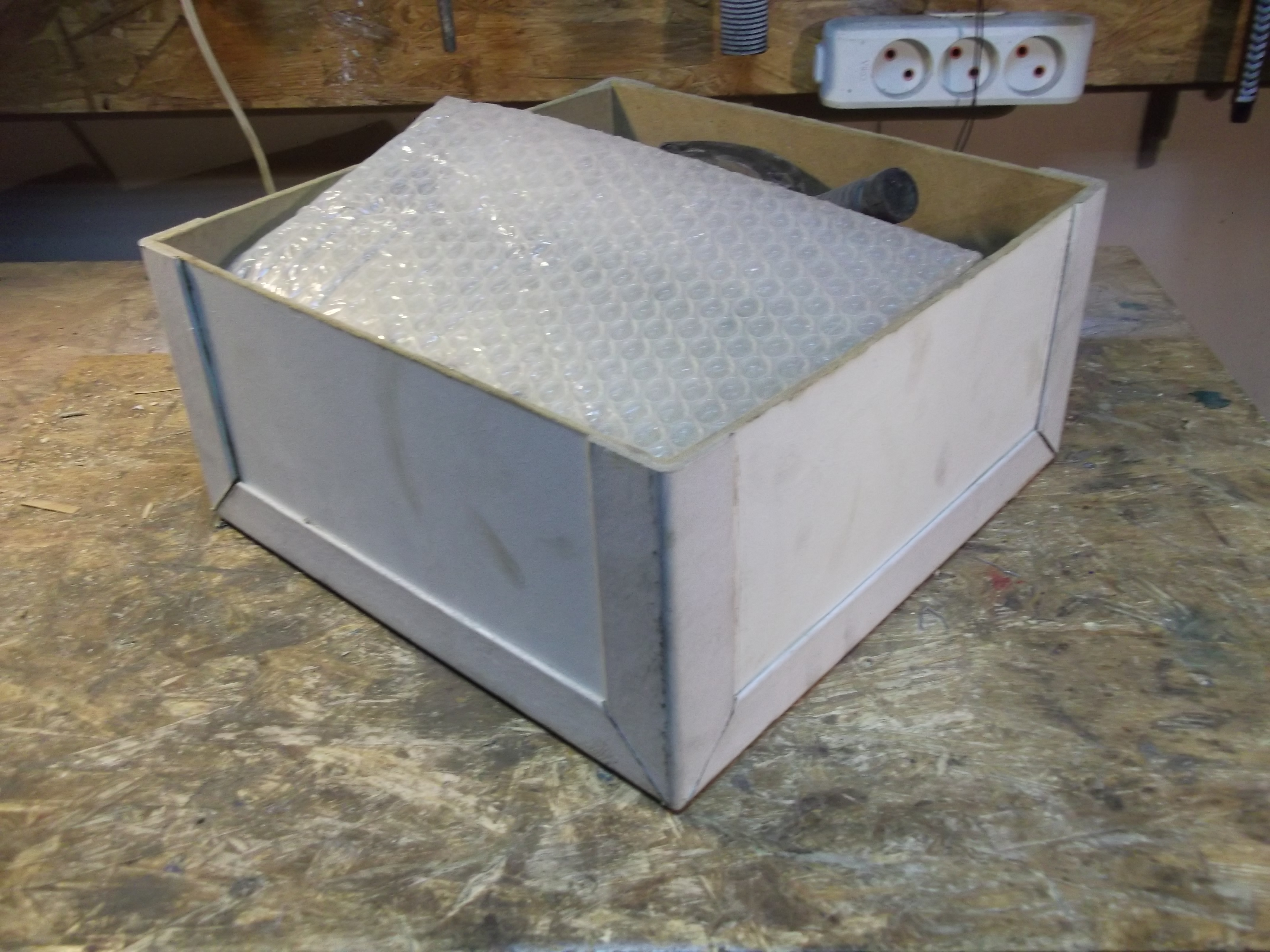 Fixing/Making/Reinforcing Boxes With Packaging Waste : 14 Steps (with ...