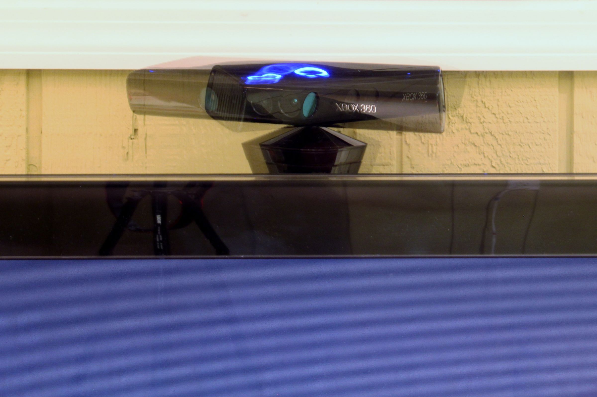 Make a Swiveling Kinect TV Mount : 8 Steps (with Pictures) - Instructables