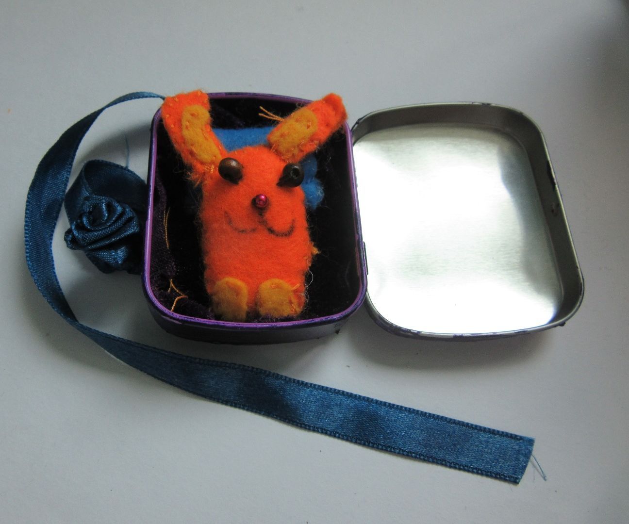 DIY Pet in a Box : 4 Steps - Instructables